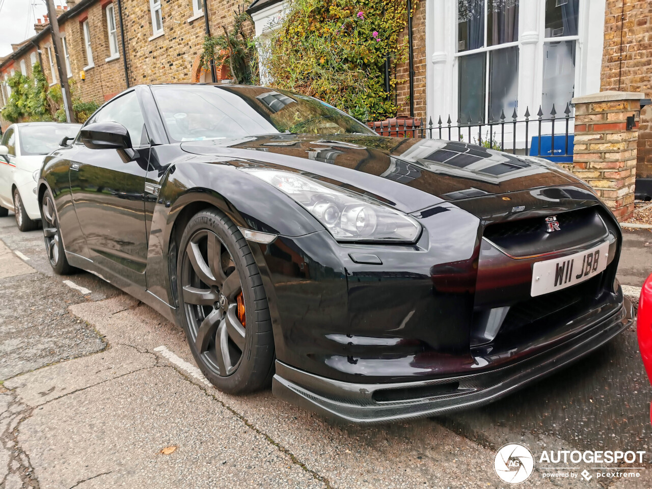 Nissan GT-R - 25 October 2019 - Autogespot