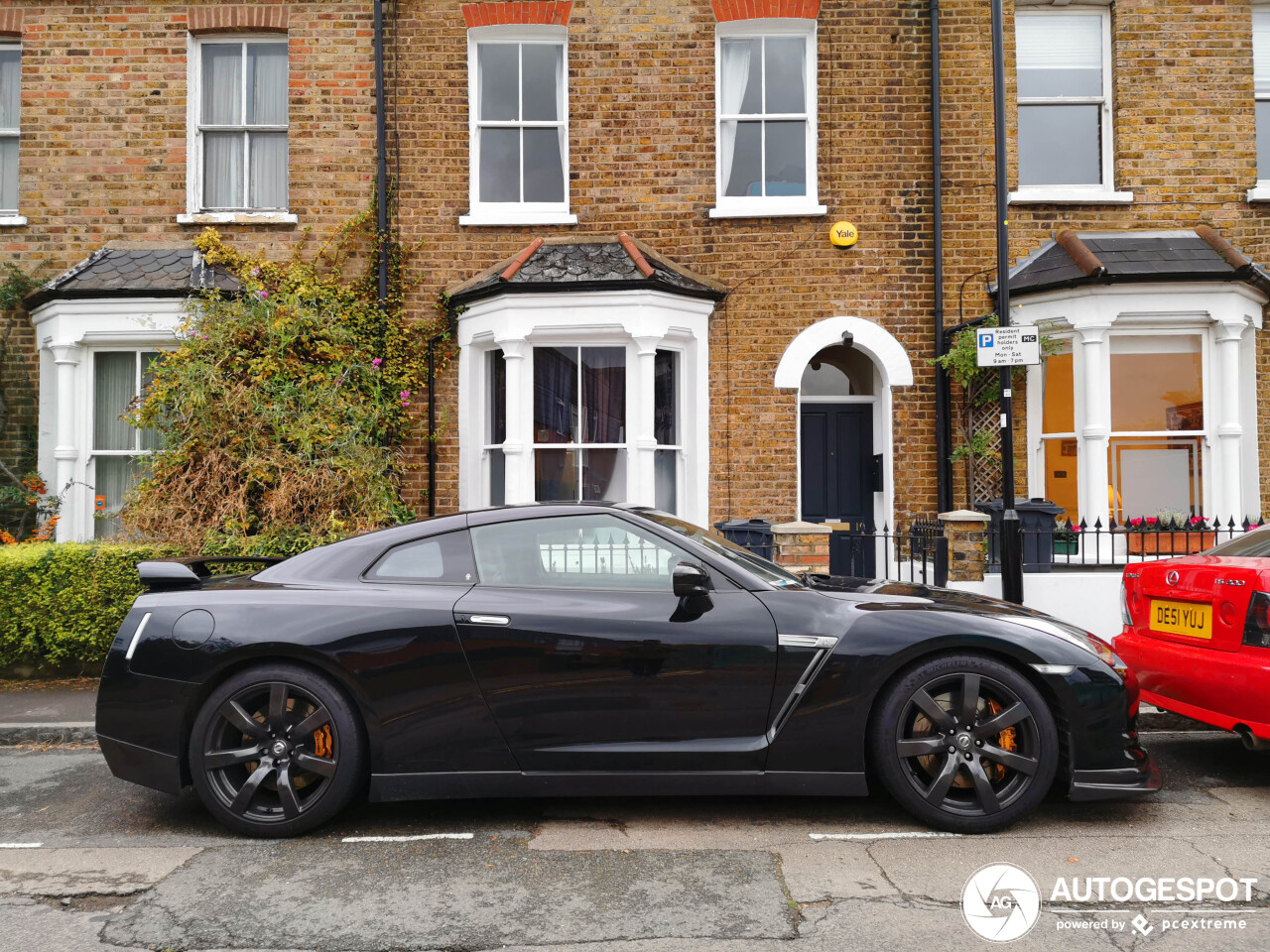 Nissan GT-R - 25 October 2019 - Autogespot