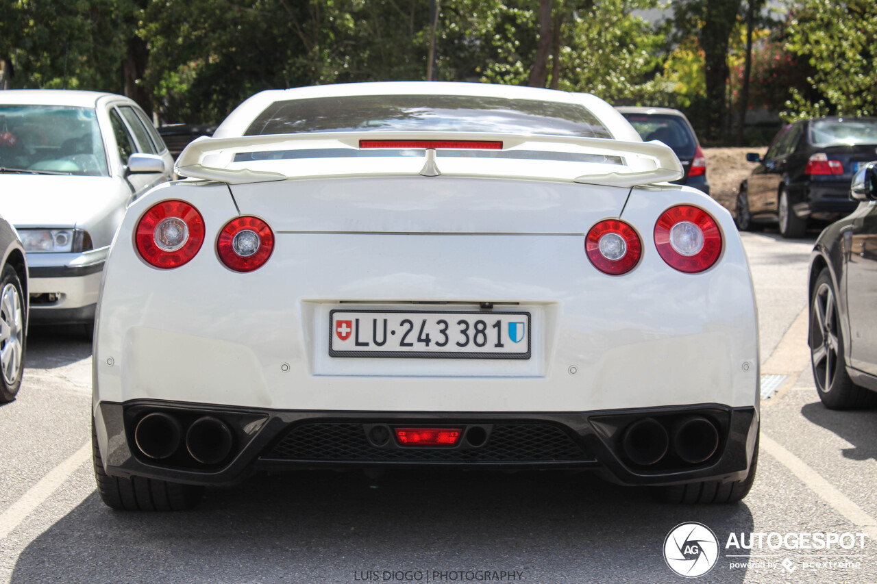 Nissan GT-R - 02 November 2019 - Autogespot