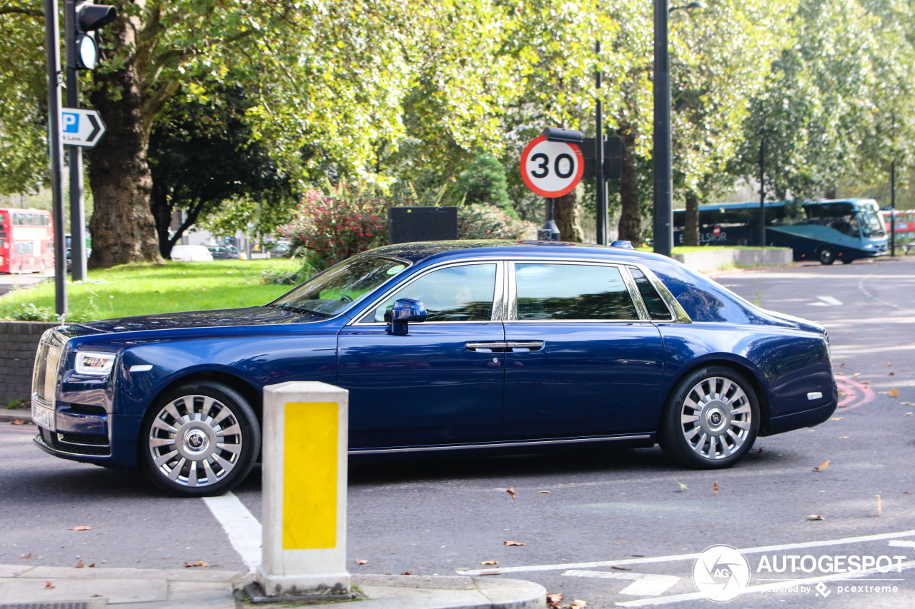 Rolls-Royce Phantom VIII EWB - 11 November 2019 - Autogespot