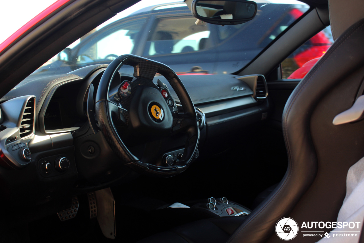 Ferrari 458 Italia - 11 December 2019 - Autogespot