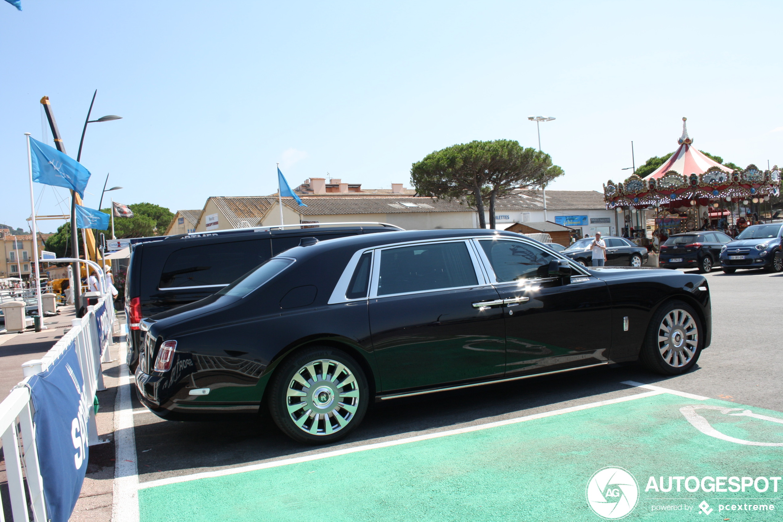 Rolls-Royce Phantom VIII EWB - 18 December 2019 - Autogespot