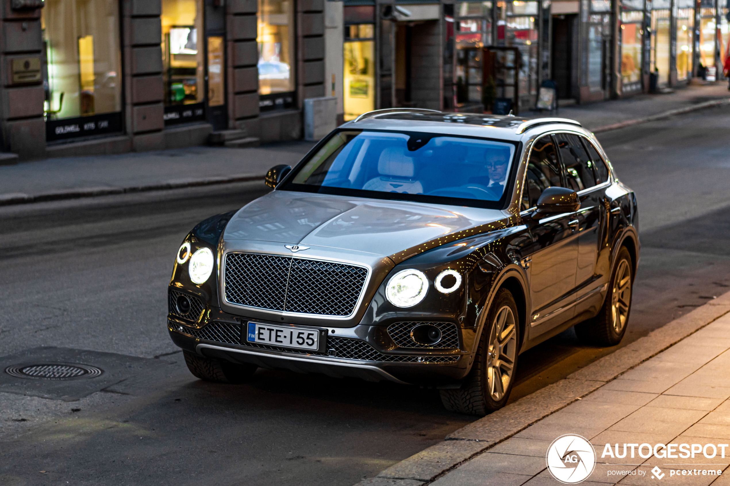 Bentley Bentayga Hybrid - 18 January 2020 - Autogespot