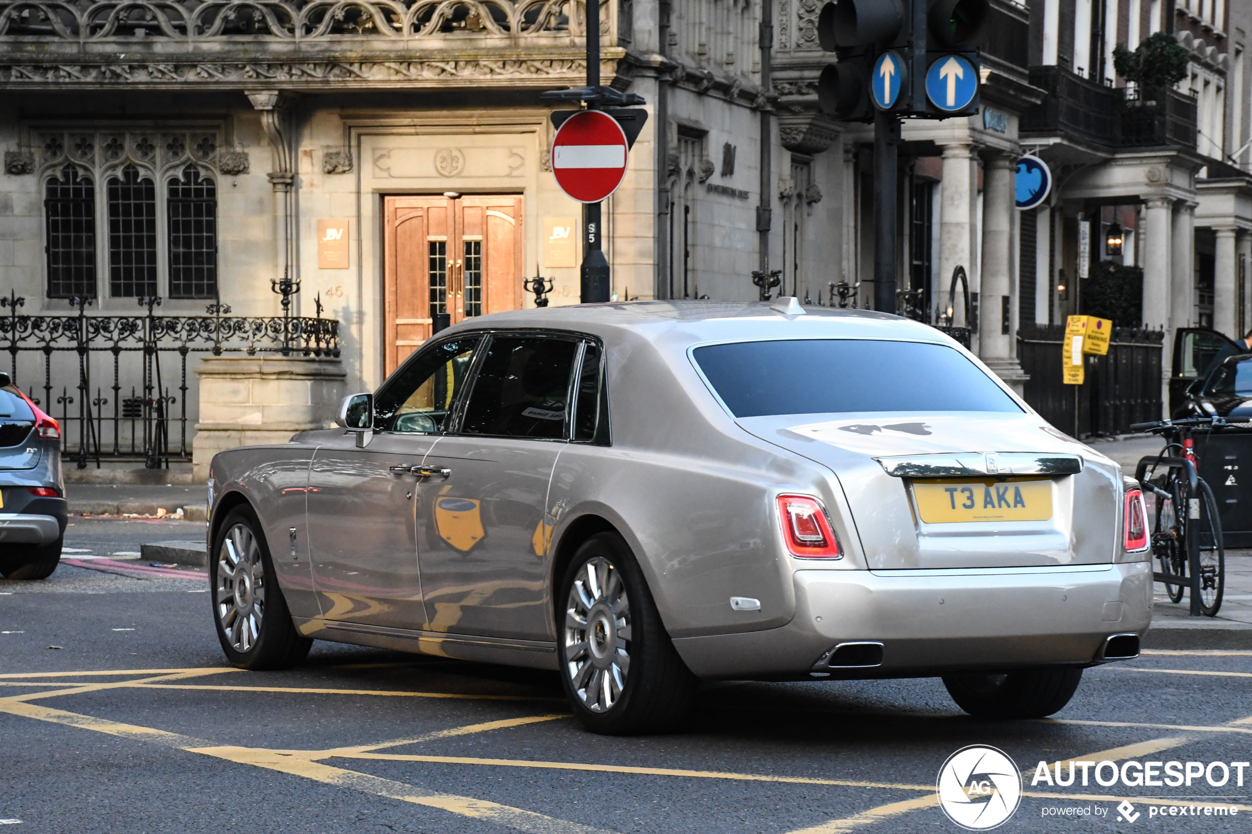 Rolls-Royce Phantom VIII EWB - 17 February 2020 - Autogespot