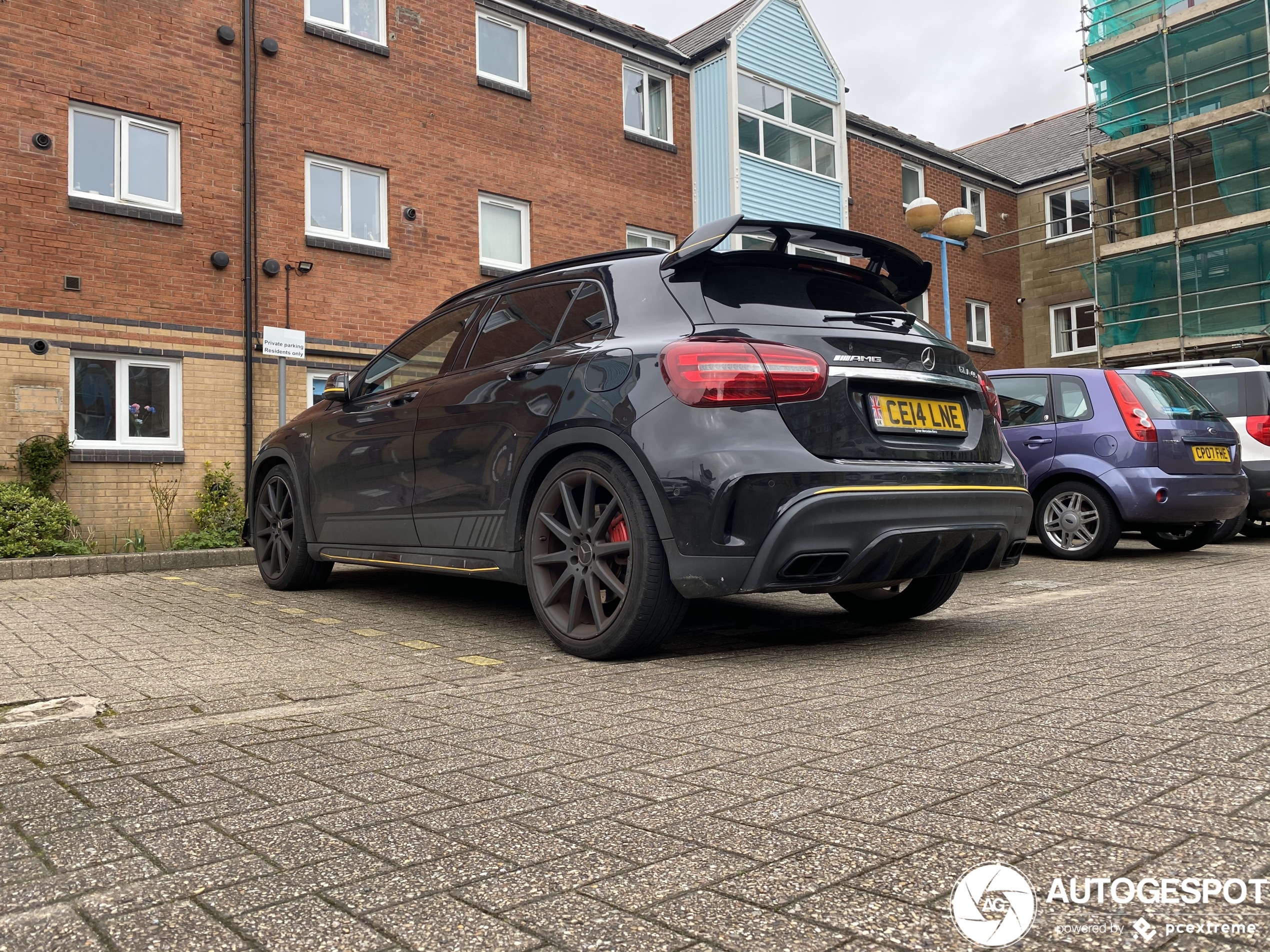 Mercedes-AMG GLA 45 X156 Yellow Night Edition - 11 March 2020 - Autogespot