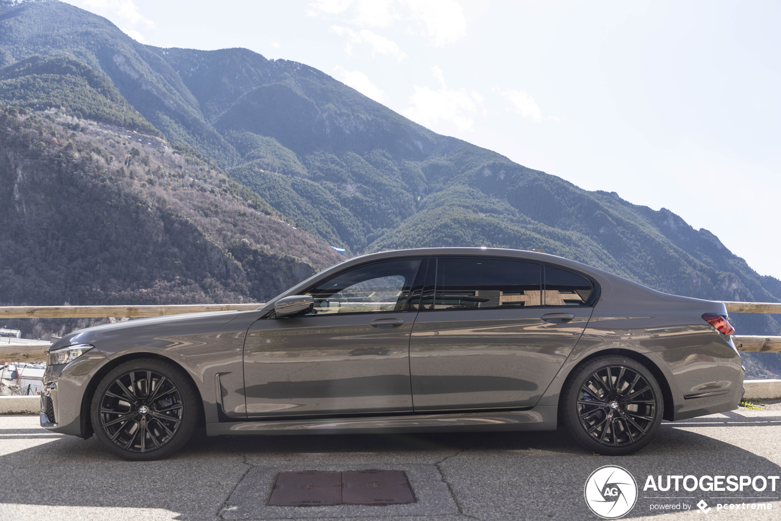 BMW M760Li xDrive 2019 - 16 March 2020 - Autogespot