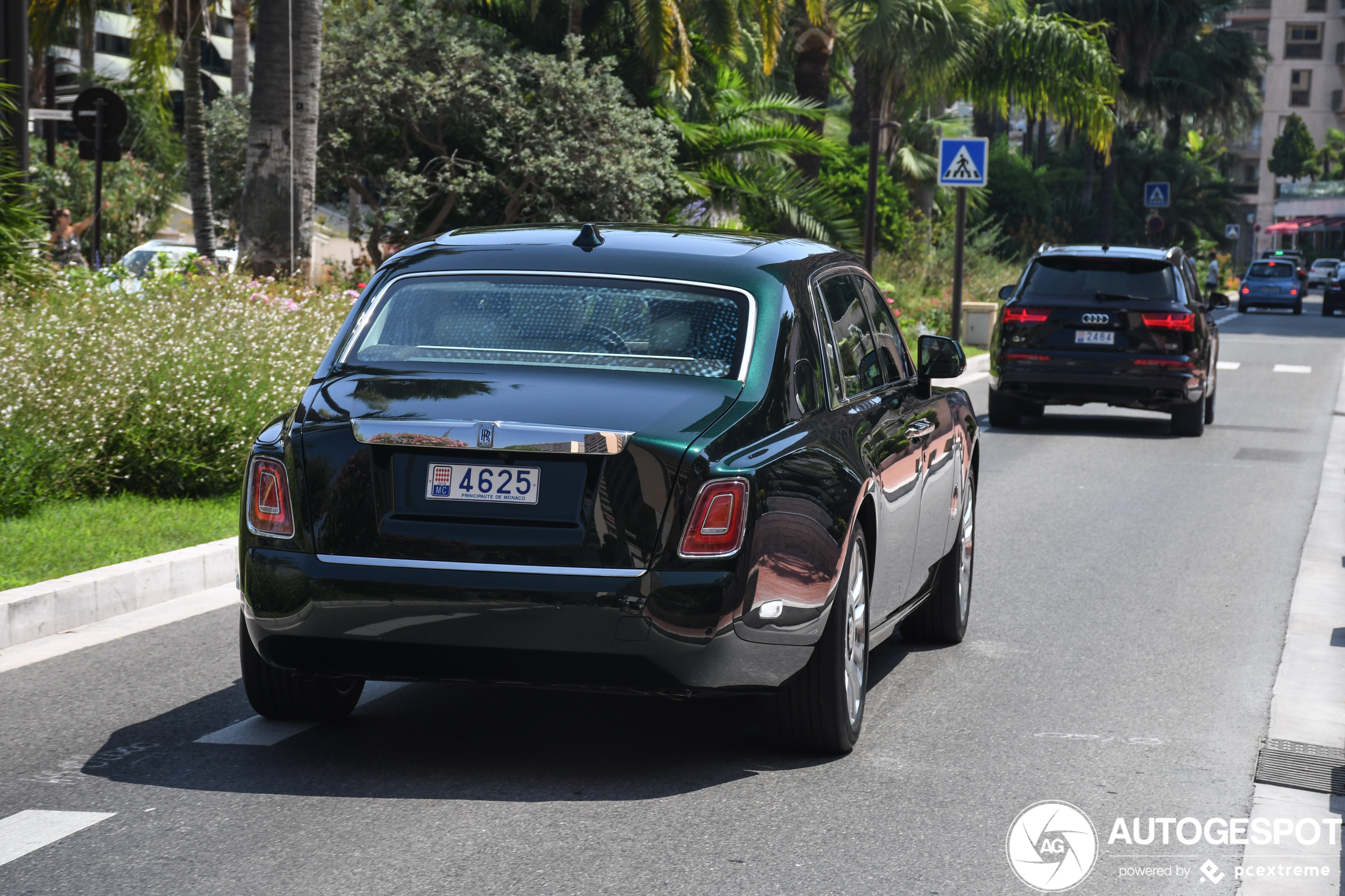Rolls-Royce Phantom VIII EWB - 16 March 2020 - Autogespot
