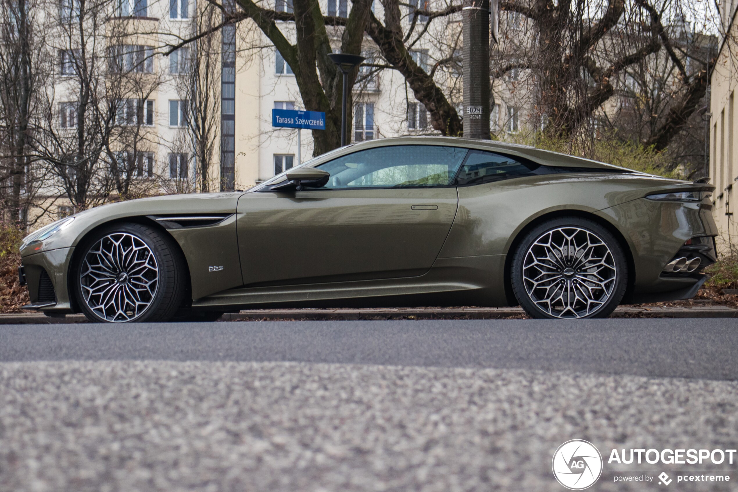 Aston Martin DBS Superleggera OHMSS Edition - 08 April 2020 - Autogespot