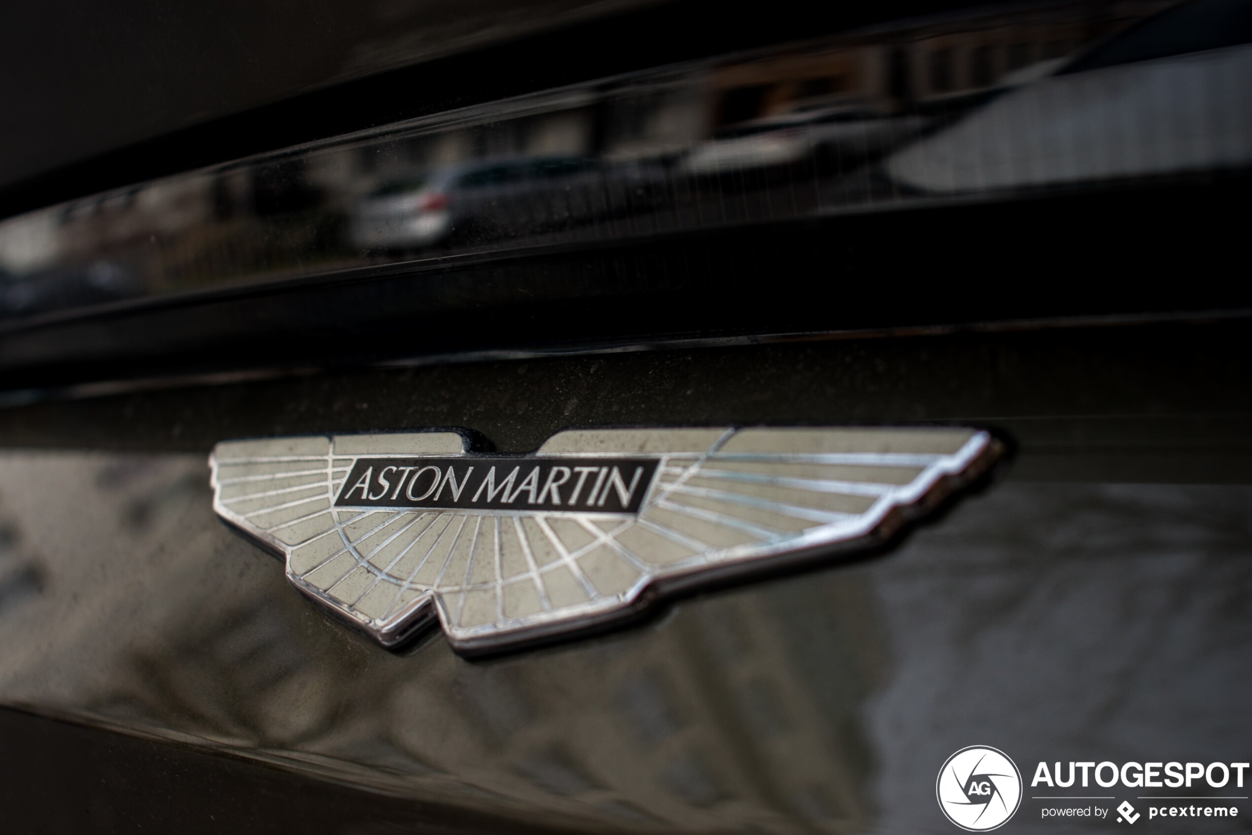 Aston Martin DBS Superleggera OHMSS Edition - 08 April 2020 - Autogespot