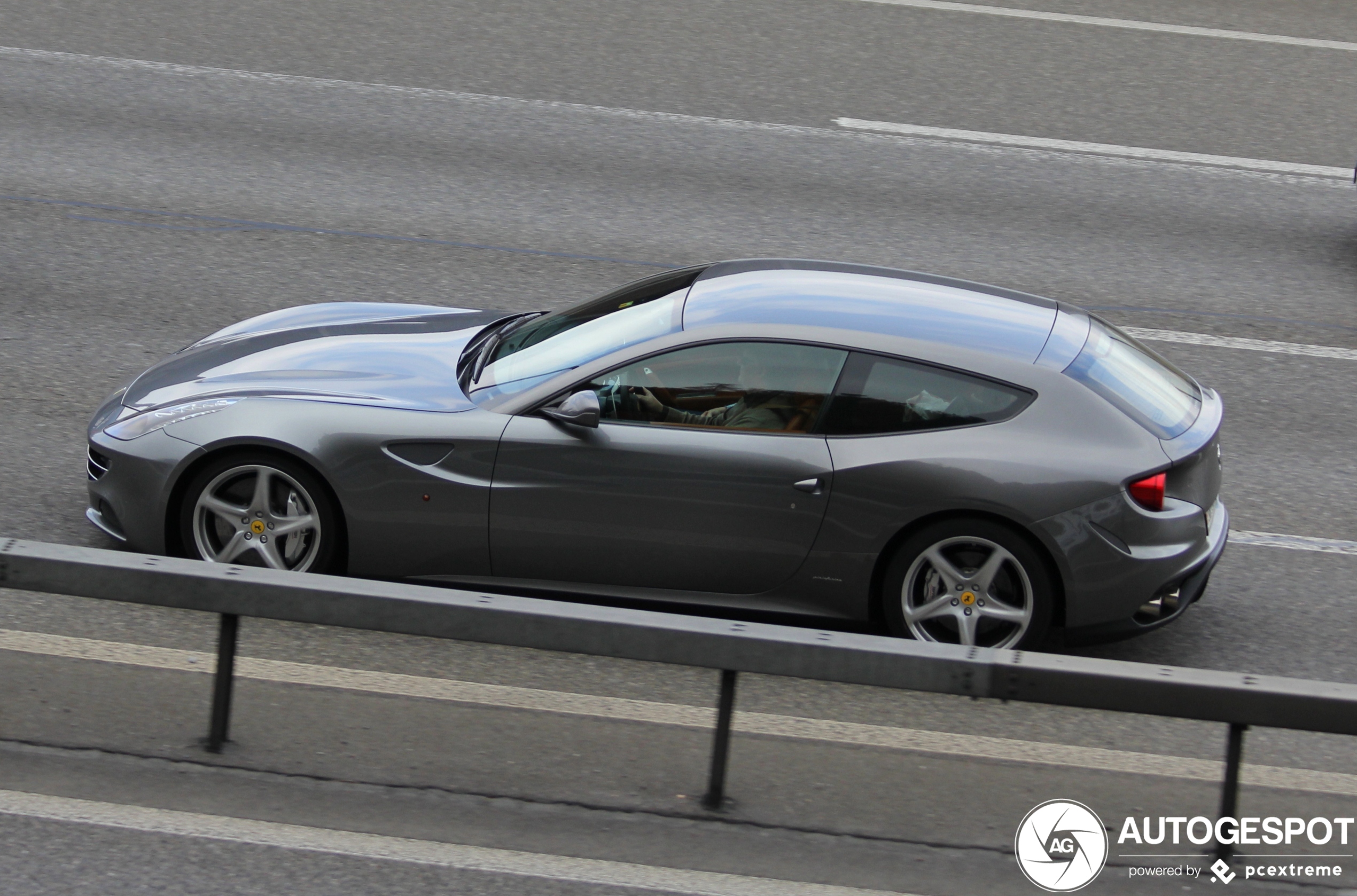 Ferrari FF - 08 April 2020 - Autogespot