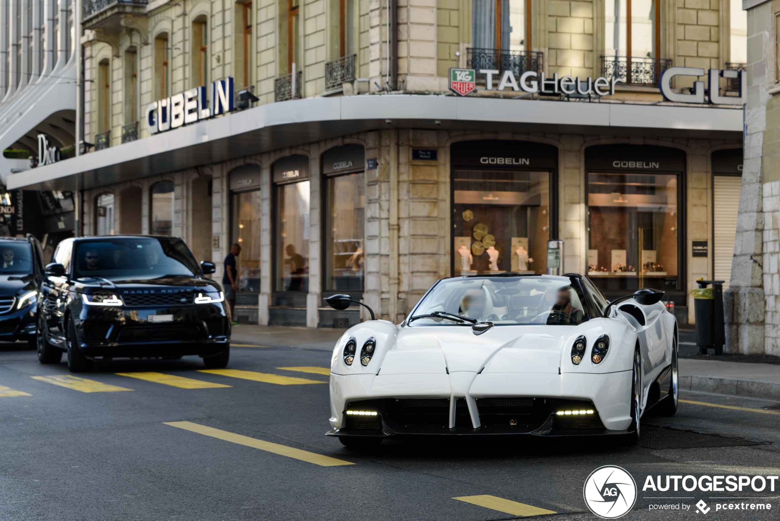 Pagani Huayra Roadster - 10 April 2020 - Autogespot