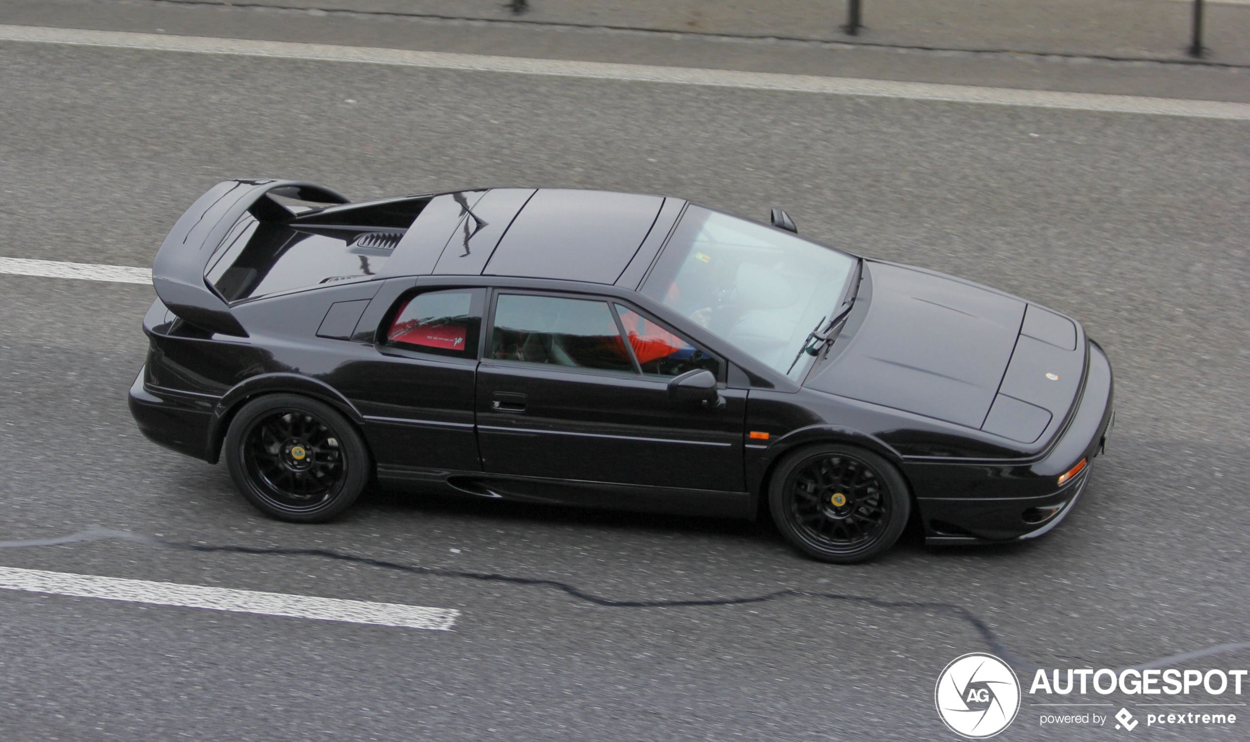 Lotus Esprit V8 - 30 April 2020 - Autogespot