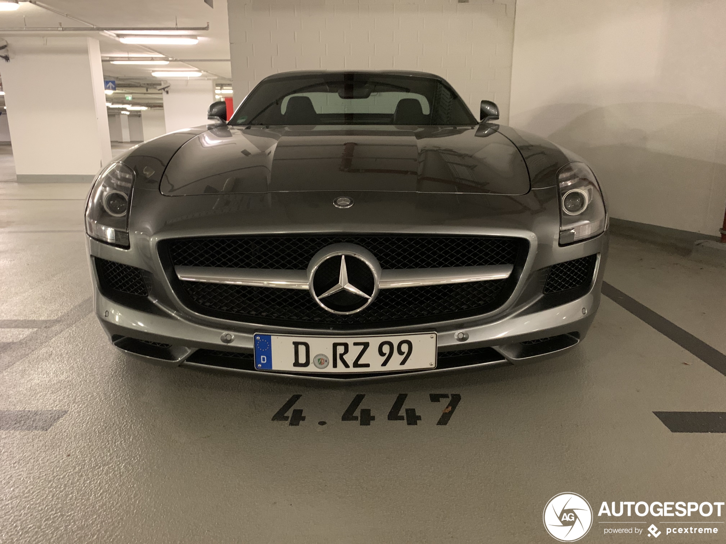 Mercedes-Benz SLS AMG - 17 May 2020 - Autogespot