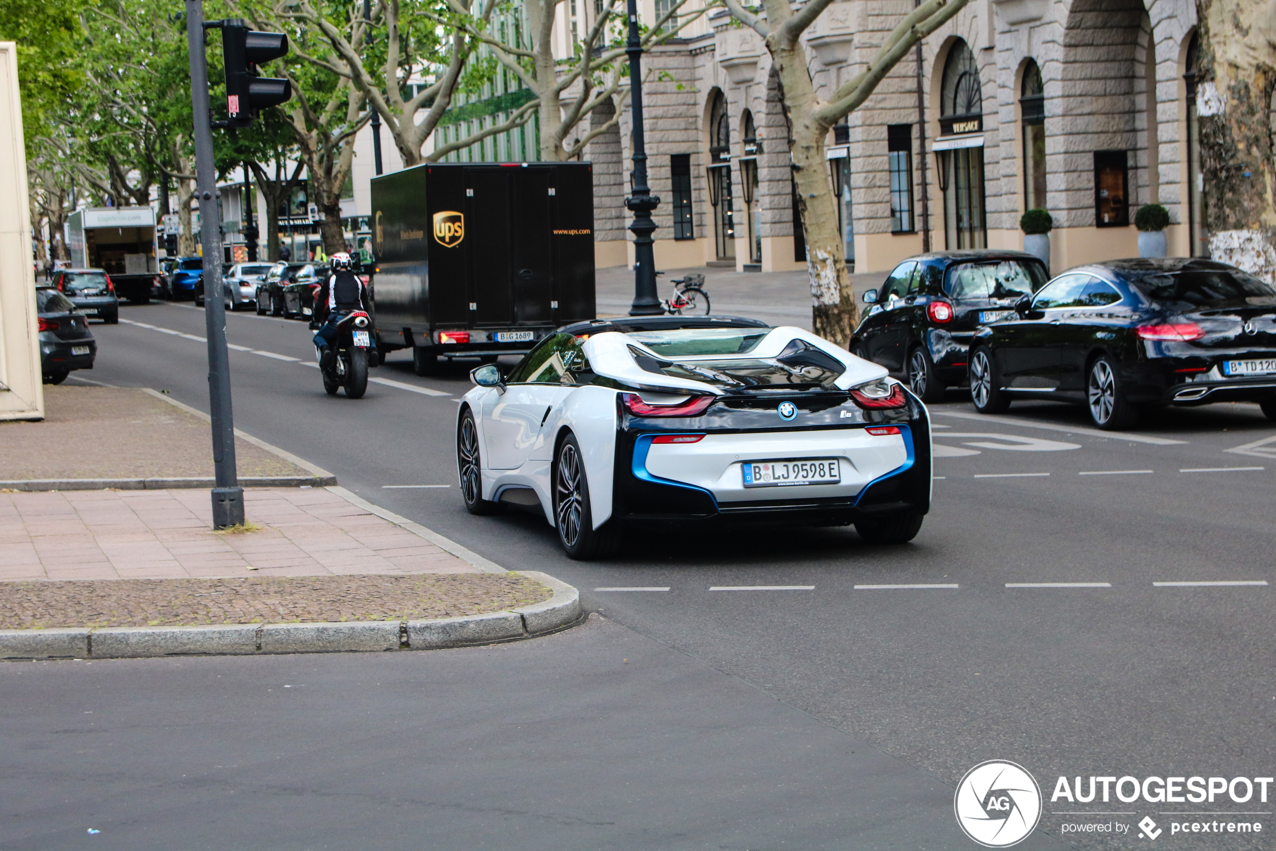 BMW i8 Roadster - 29 May 2020 - Autogespot