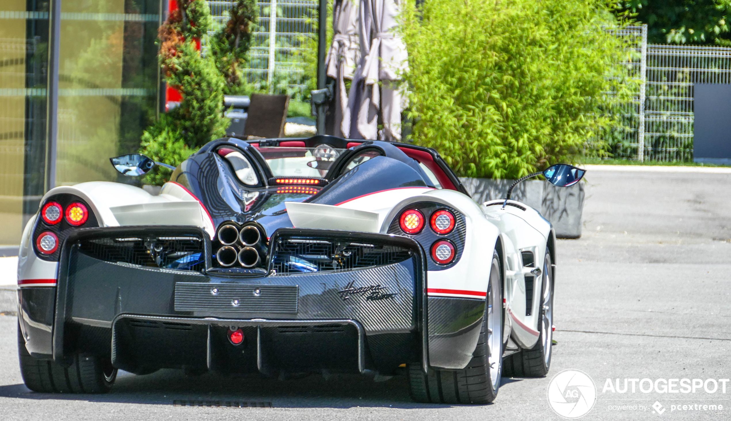 Pagani Huayra Roadster - 25 June 2020 - Autogespot