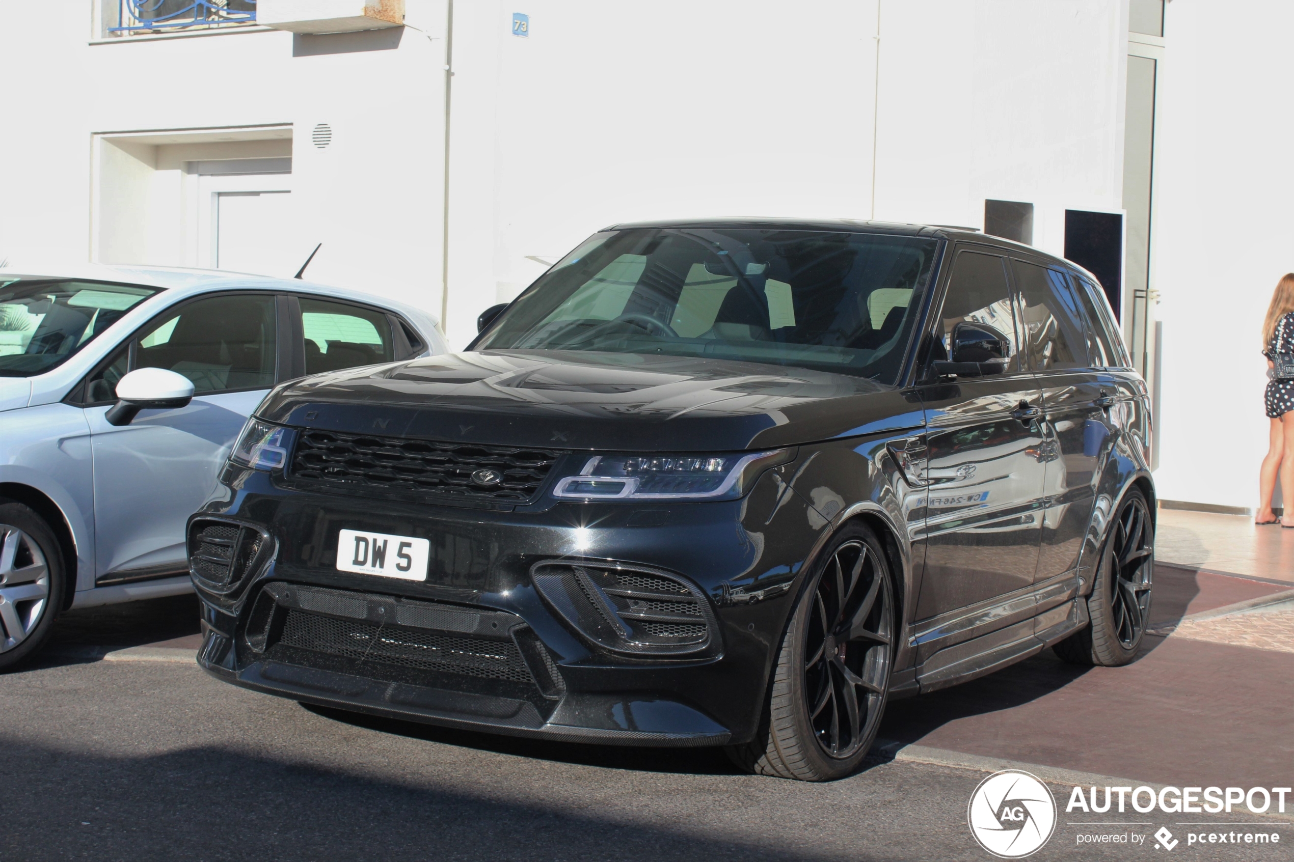 Range rover onyx store