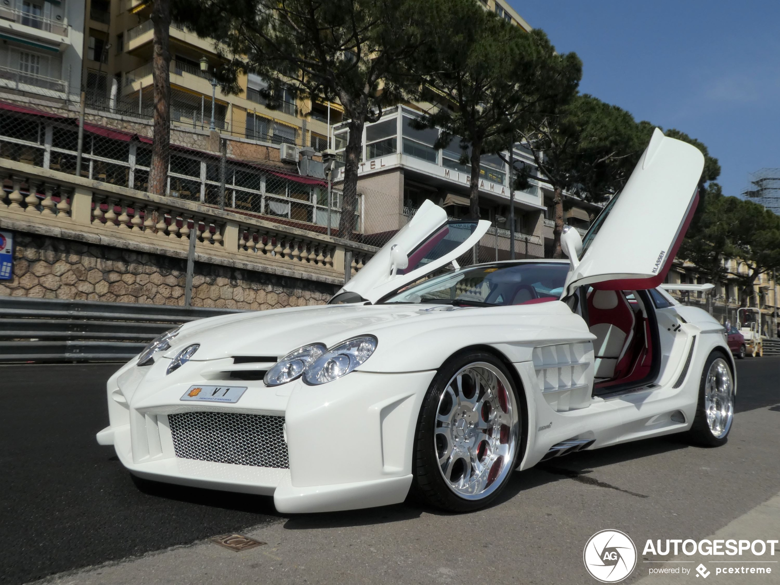 Mercedes-Benz FAB Design SLR McLaren Desire - 29 November 2020 - Autogespot