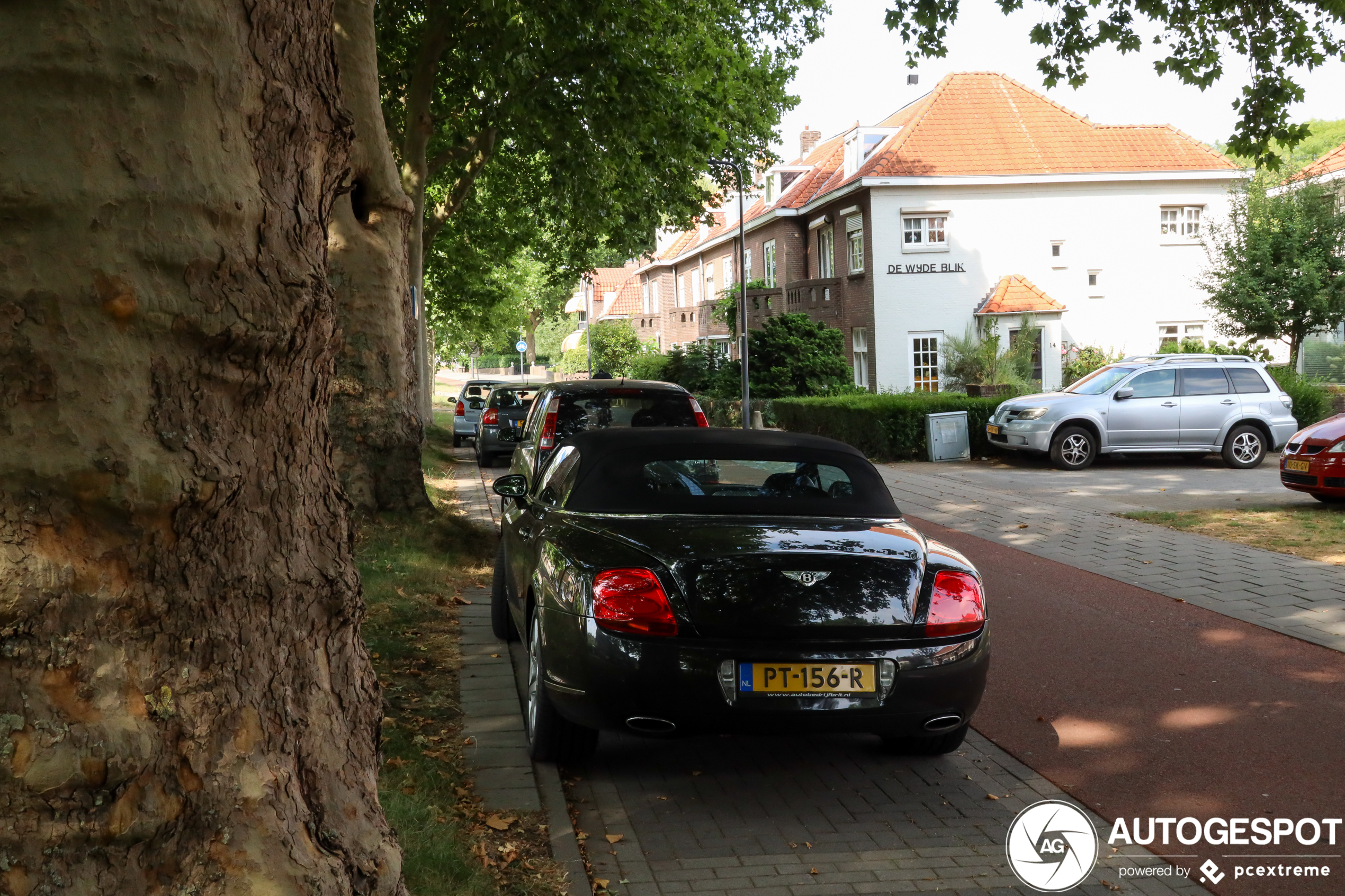 Bentley Continental GTC - 12 December 2020 - Autogespot