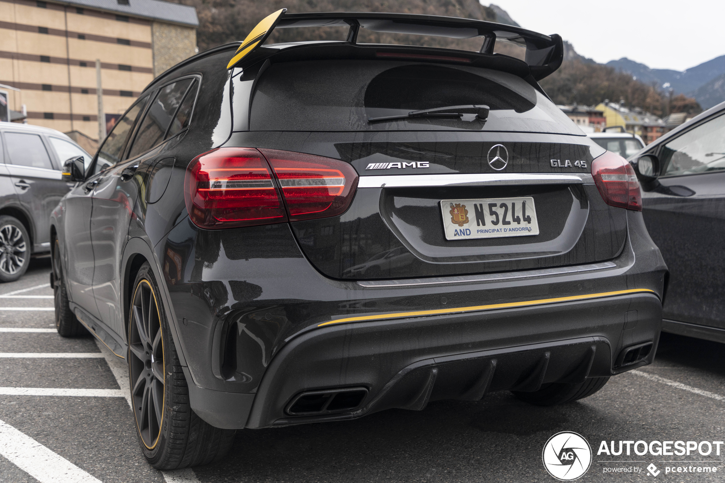 Mercedes-AMG GLA 45 X156 Yellow Night Edition - 08 January 2021 ...