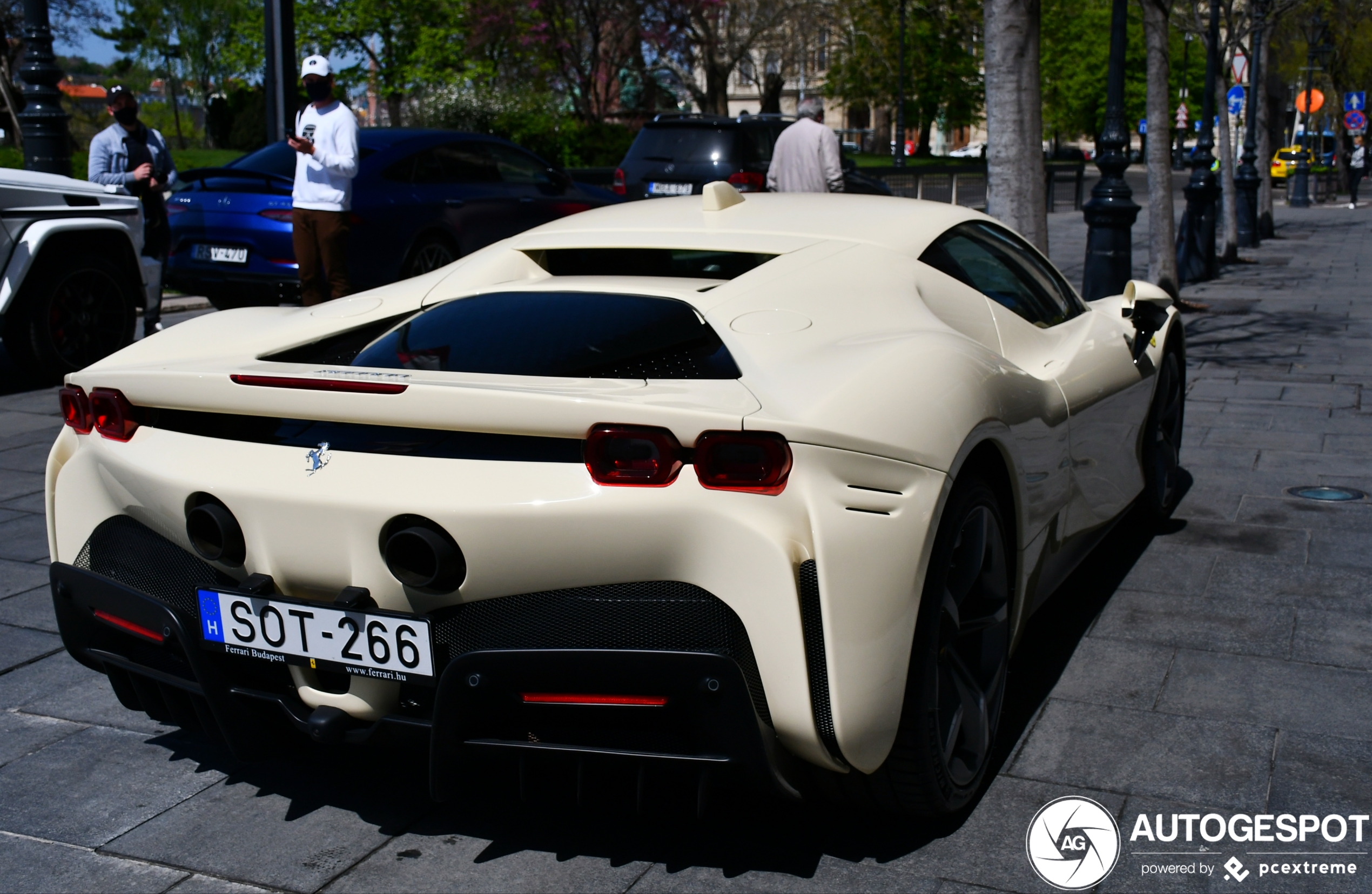 Ferrari SF90 Stradale - 24 April 2021 - Autogespot