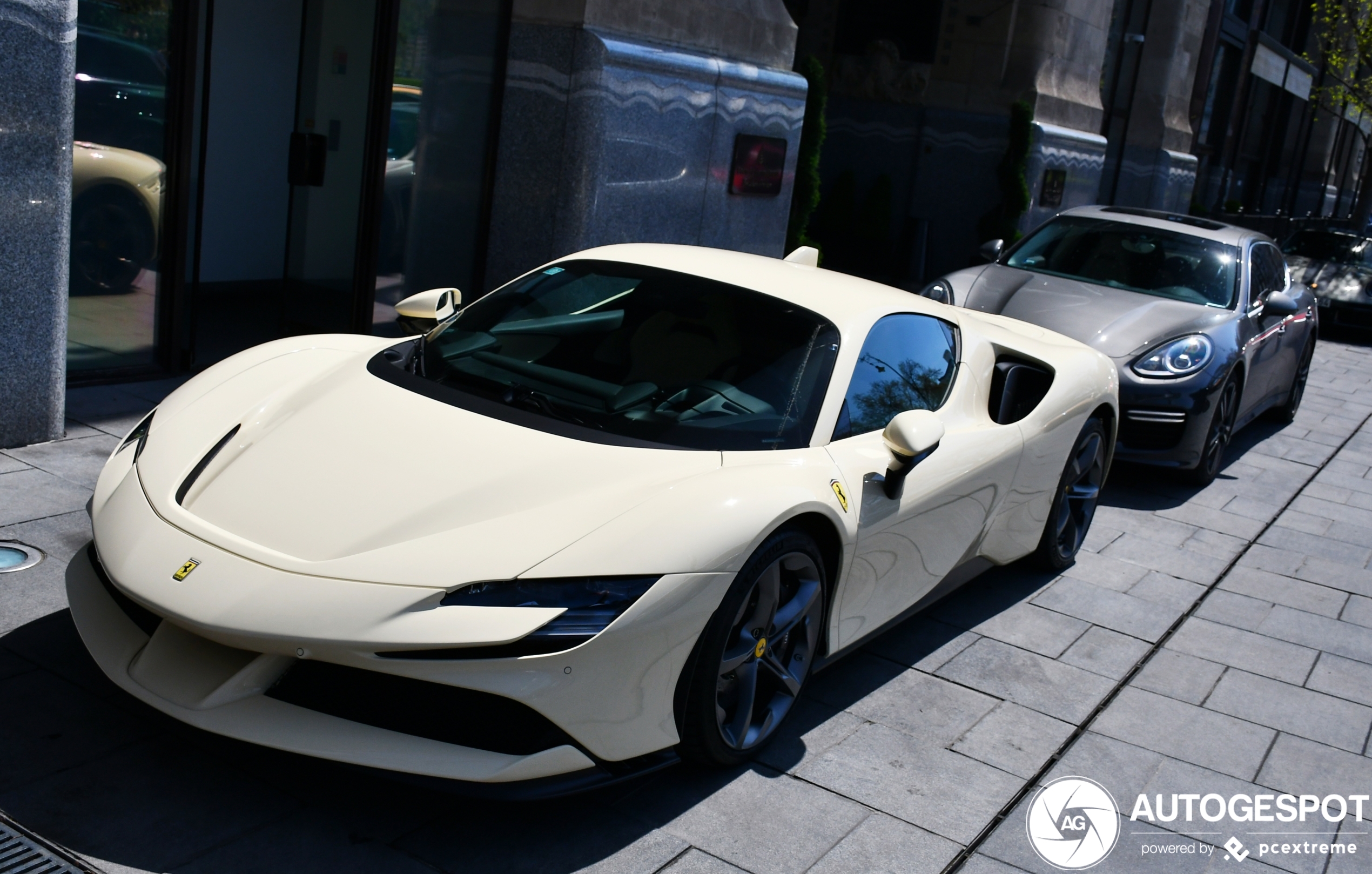 Ferrari SF90 Stradale - 24 April 2021 - Autogespot