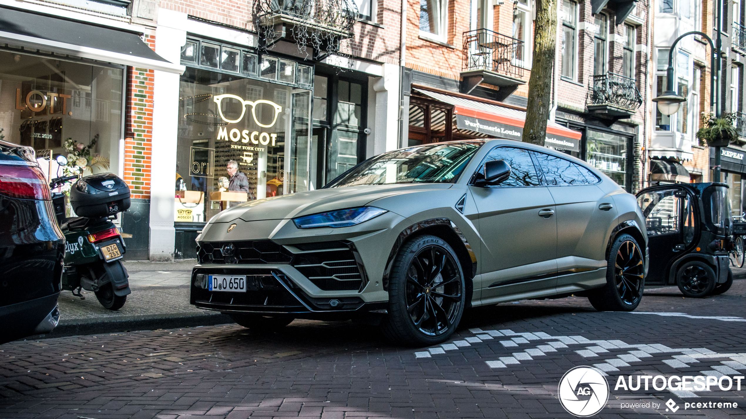 Lamborghini Urus - 25 April 2021 - Autogespot