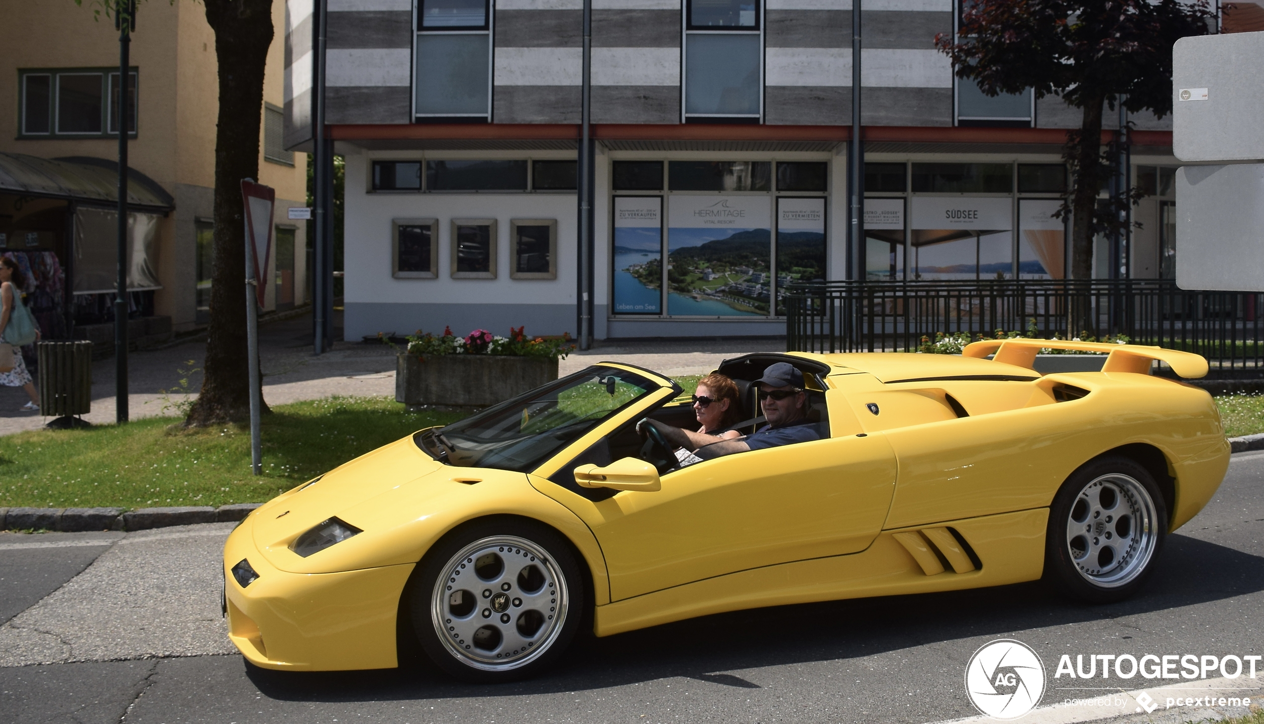 Lamborghini Diablo VT Roadster - 19 June 2021 - Autogespot