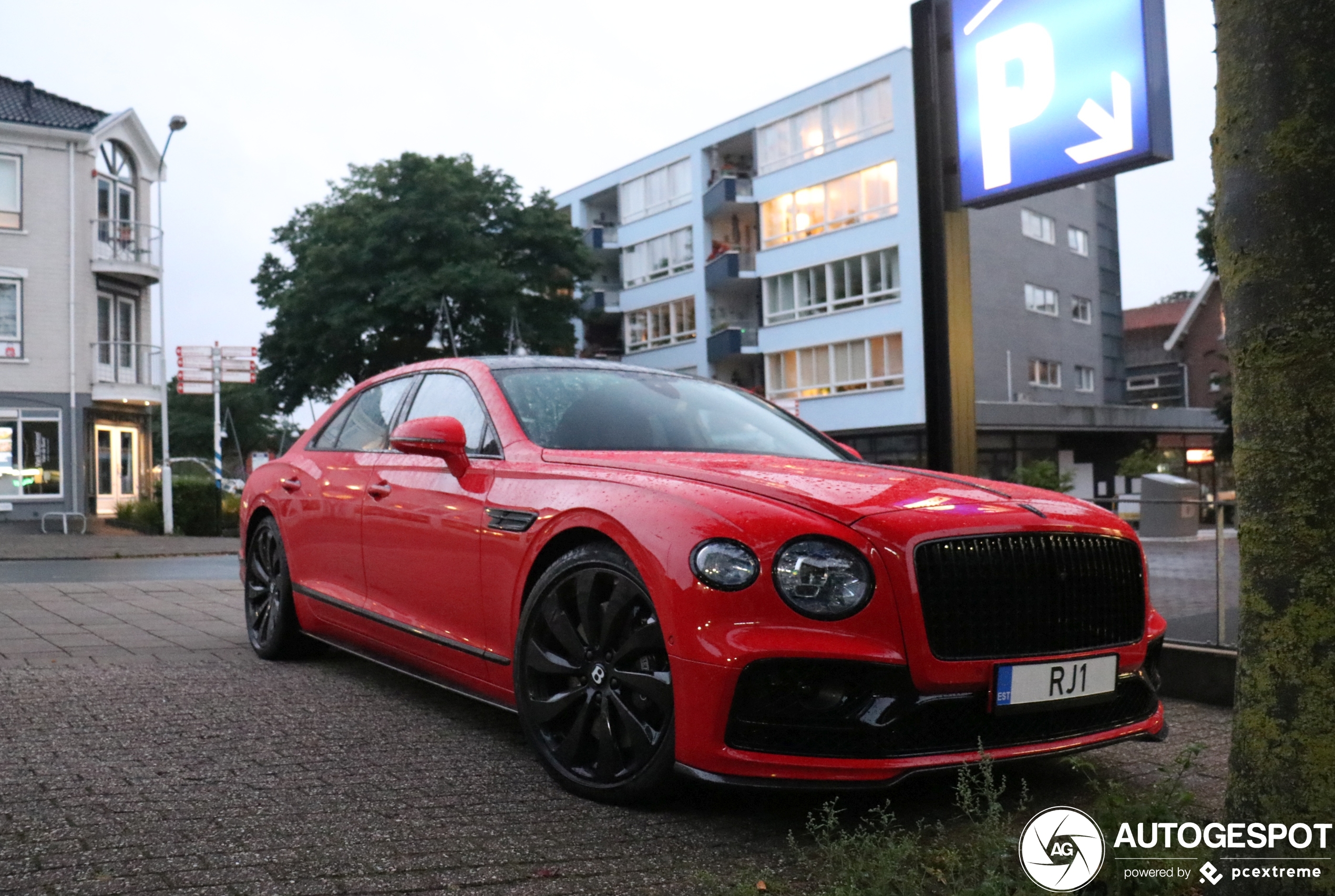 Bentley Flying Spur V8 2021 - 29 August 2021 - Autogespot