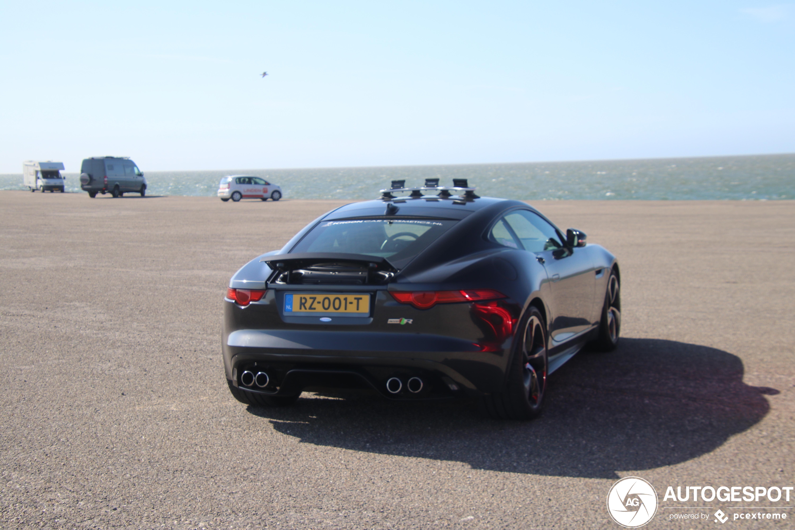 Jaguar F-TYPE R AWD Coupé - 19 September 2021 - Autogespot