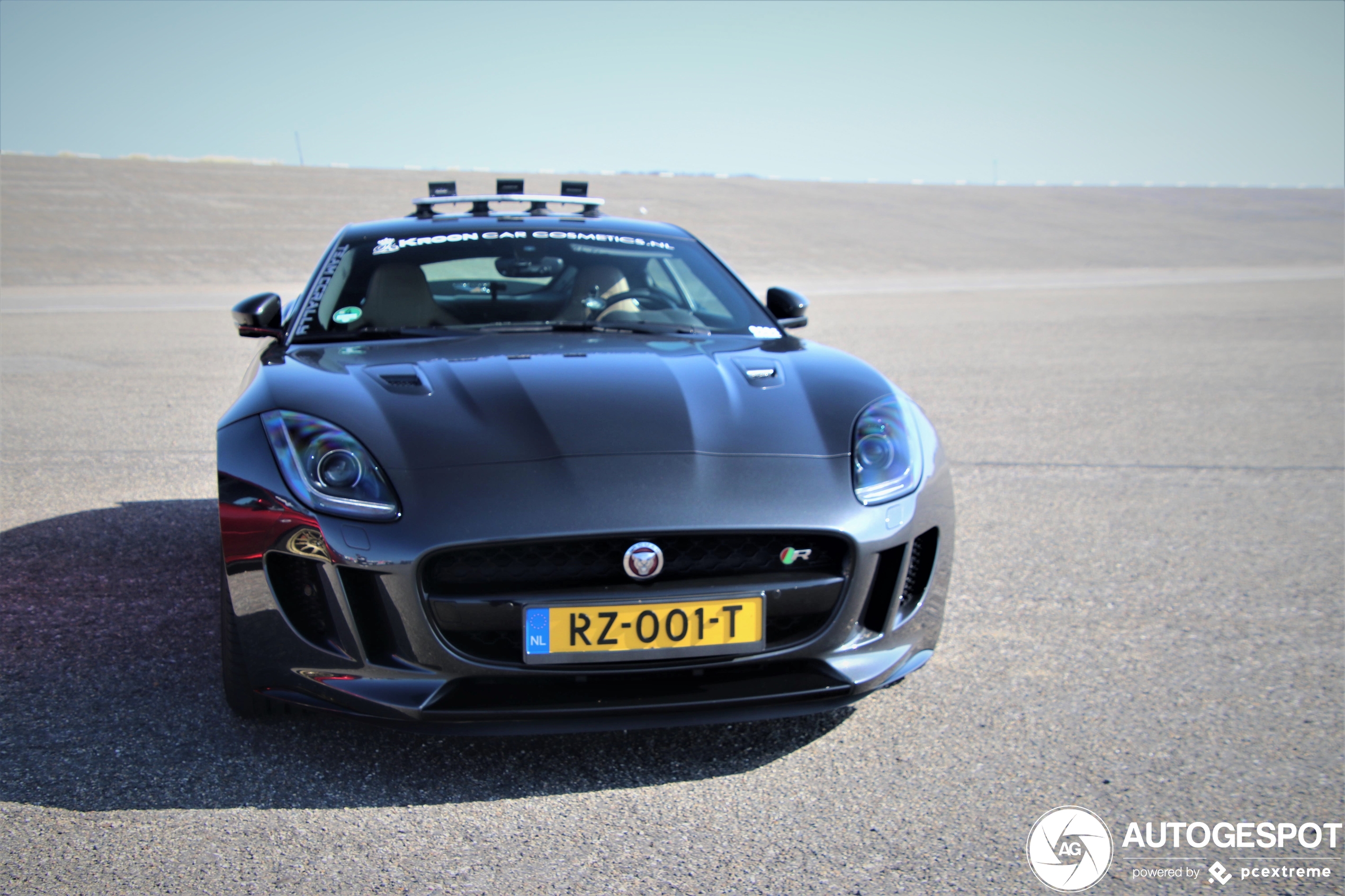 Jaguar F-TYPE R AWD Coupé - 19 September 2021 - Autogespot