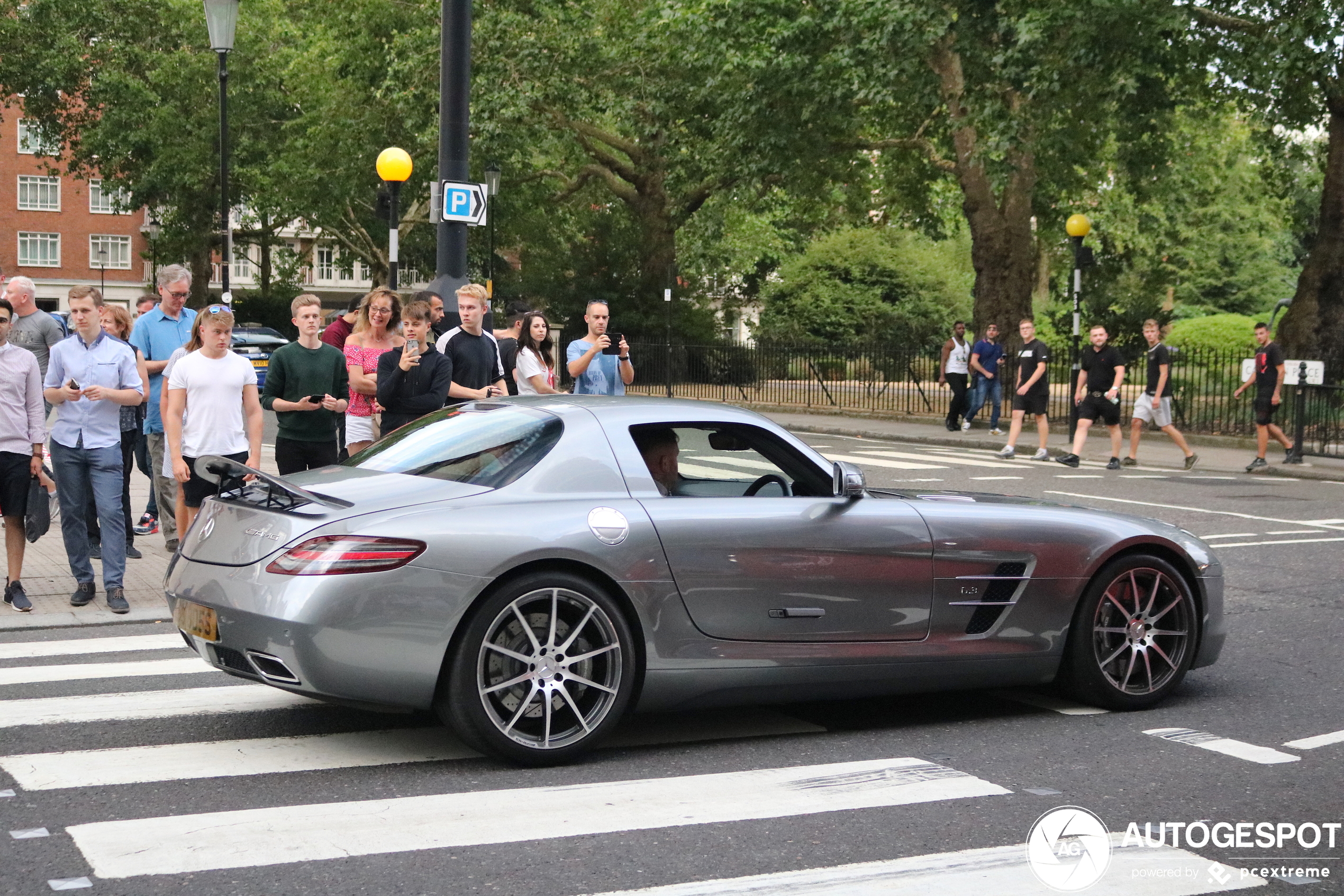 Mercedes-Benz SLS AMG - 11 December 2021 - Autogespot