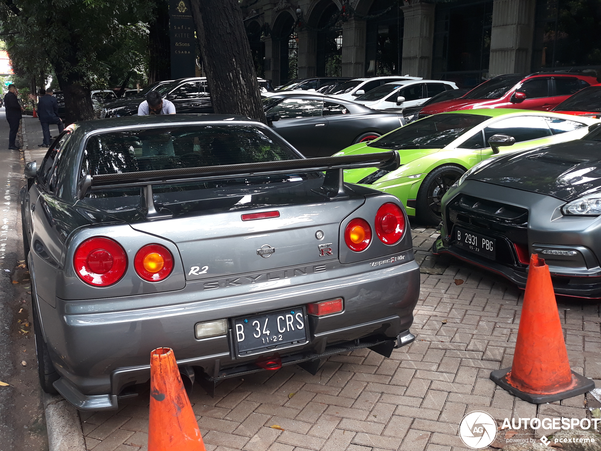 Nissan Skyline R34 GT-R V-Spec II Nür Nismo Clubman Race Spec - 26 ...