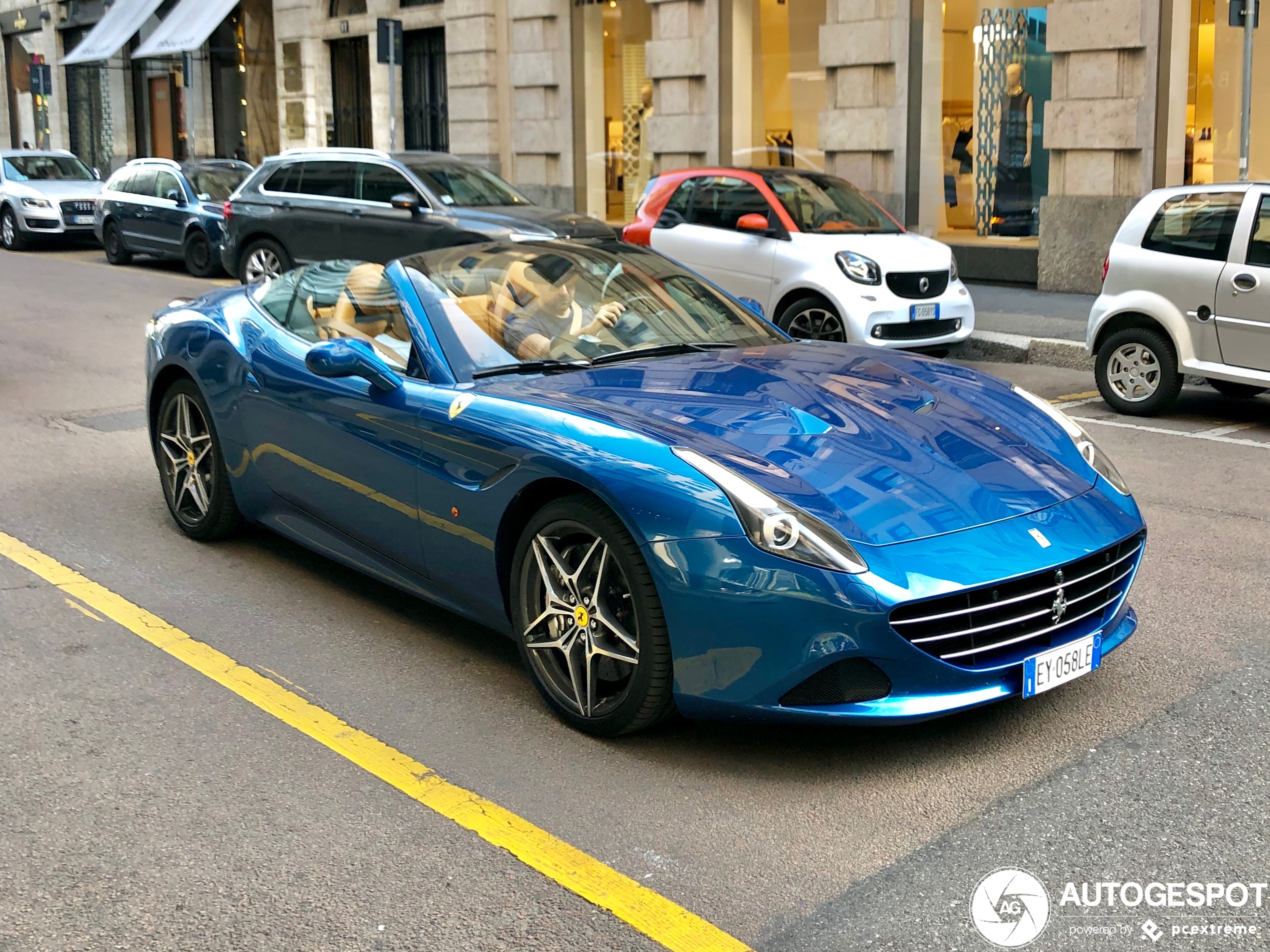 Ferrari California T Blue