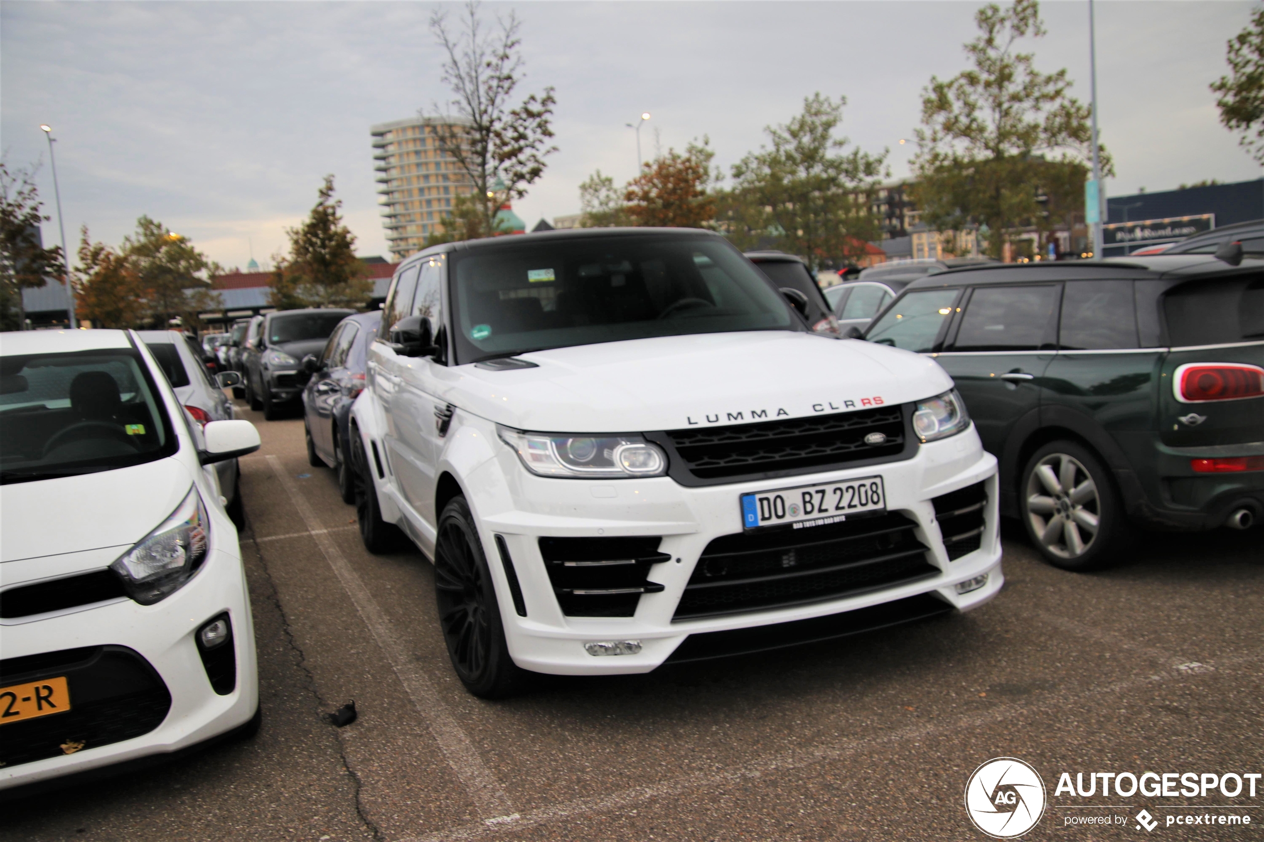 Land Rover Lumma Range Rover Sport SVR CLR RS - 12 juni 2022 - Autogespot