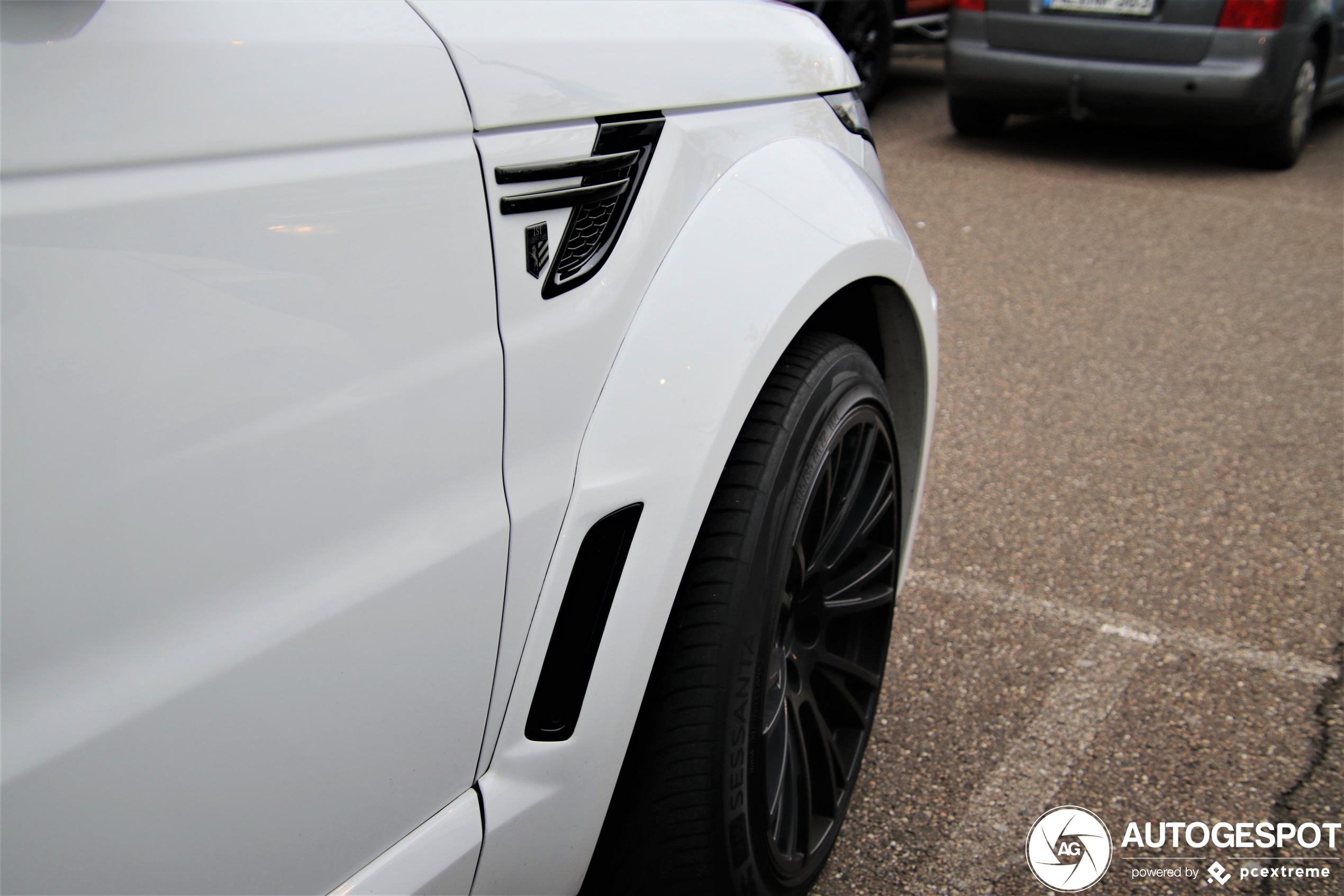 Land Rover Lumma Range Rover Sport SVR CLR RS - 12 juni 2022 - Autogespot