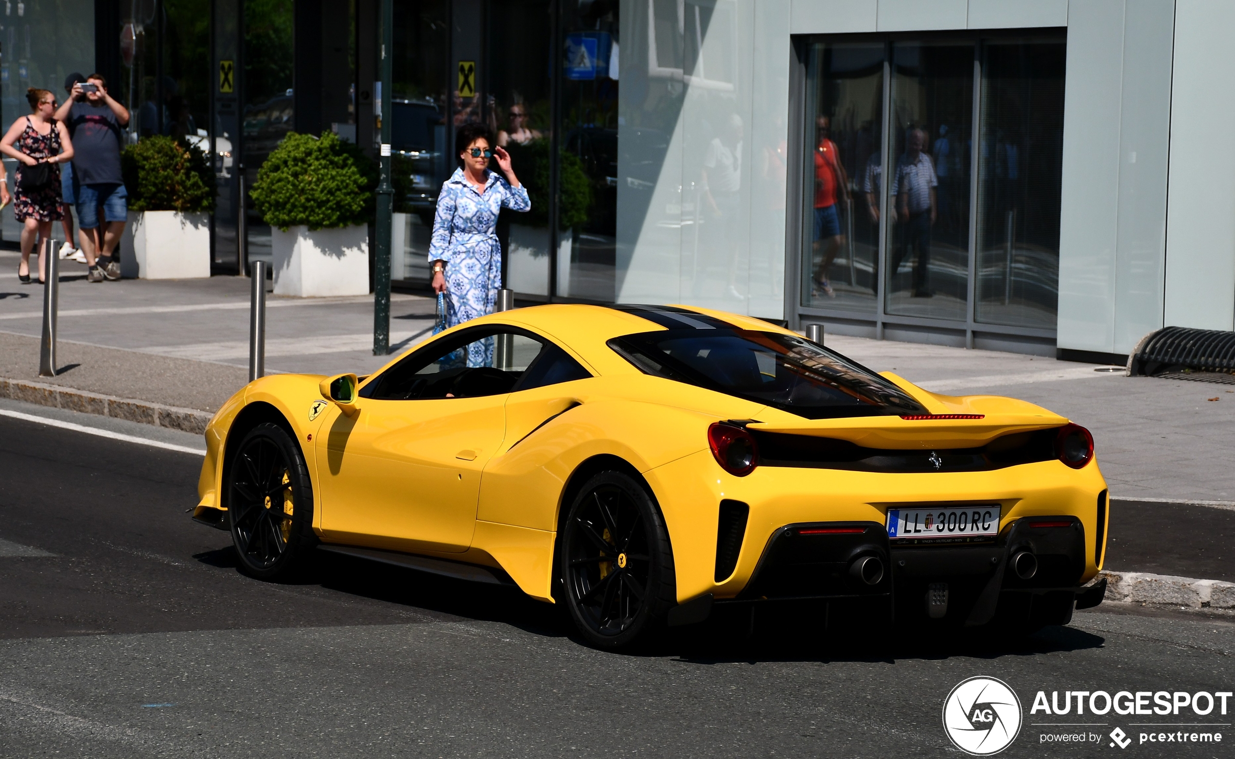 Ferrari 488 Pista - 27 June 2022 - Autogespot