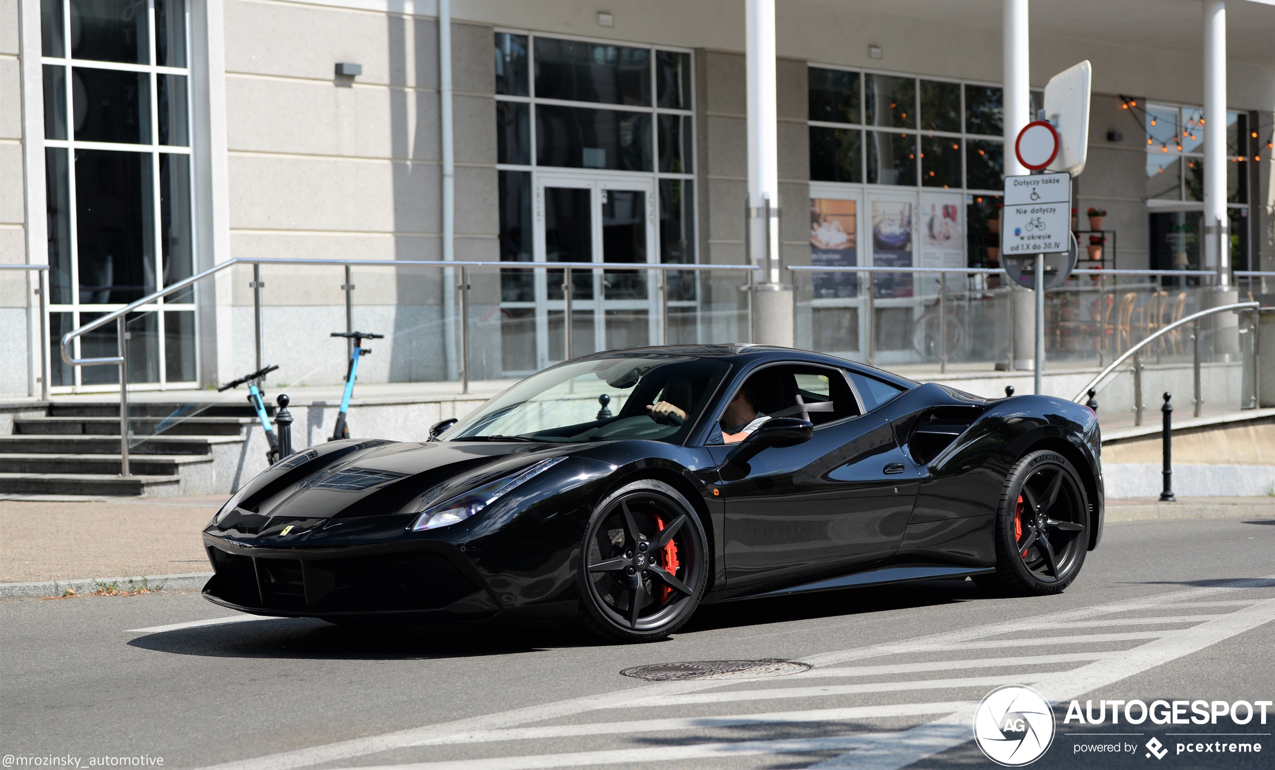 Ferrari 488 GTB - 07 July 2022 - Autogespot
