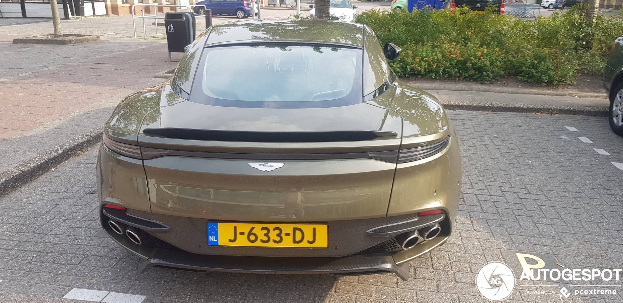 Aston Martin DBS Superleggera OHMSS Edition - 15 August 2022 - Autogespot