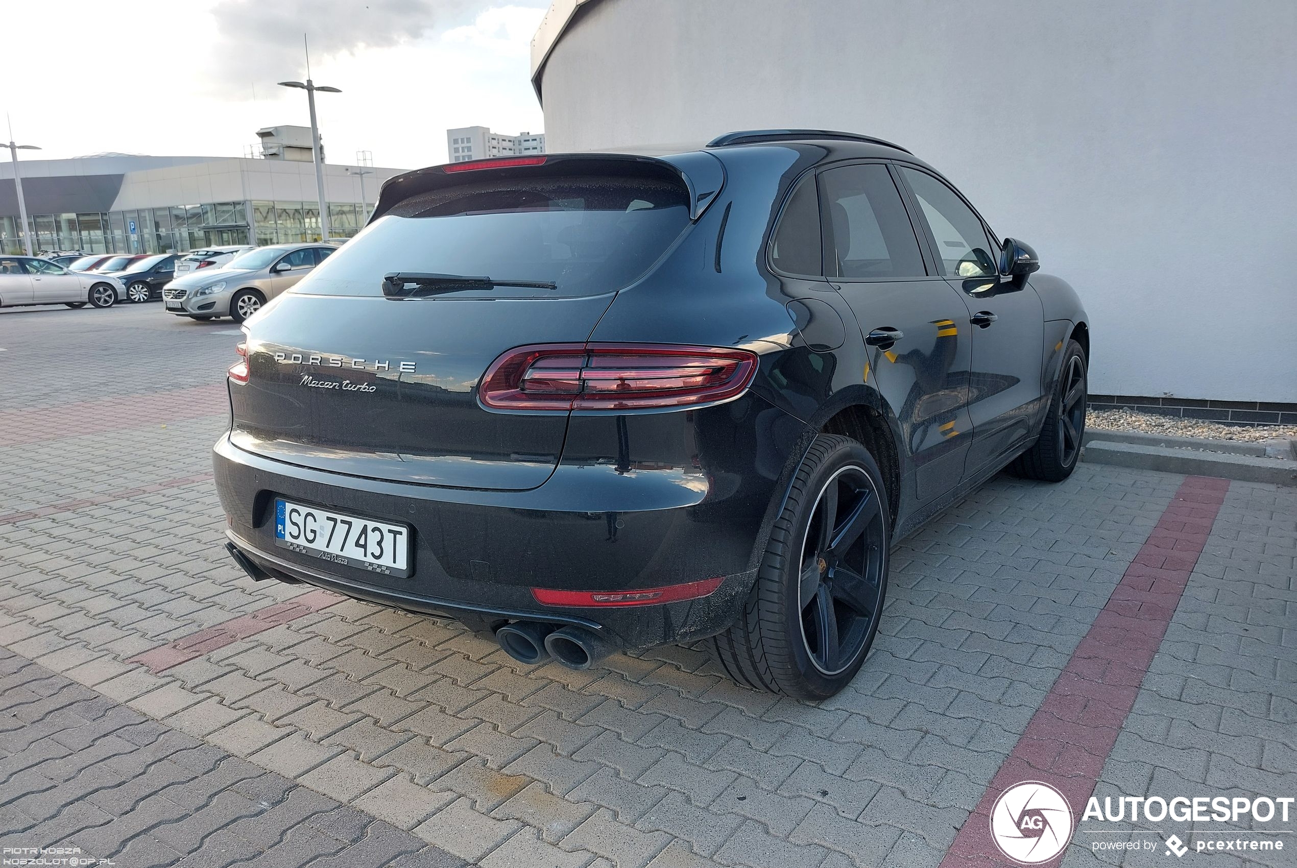 Porsche 95B Macan Turbo - 19 September 2022 - Autogespot