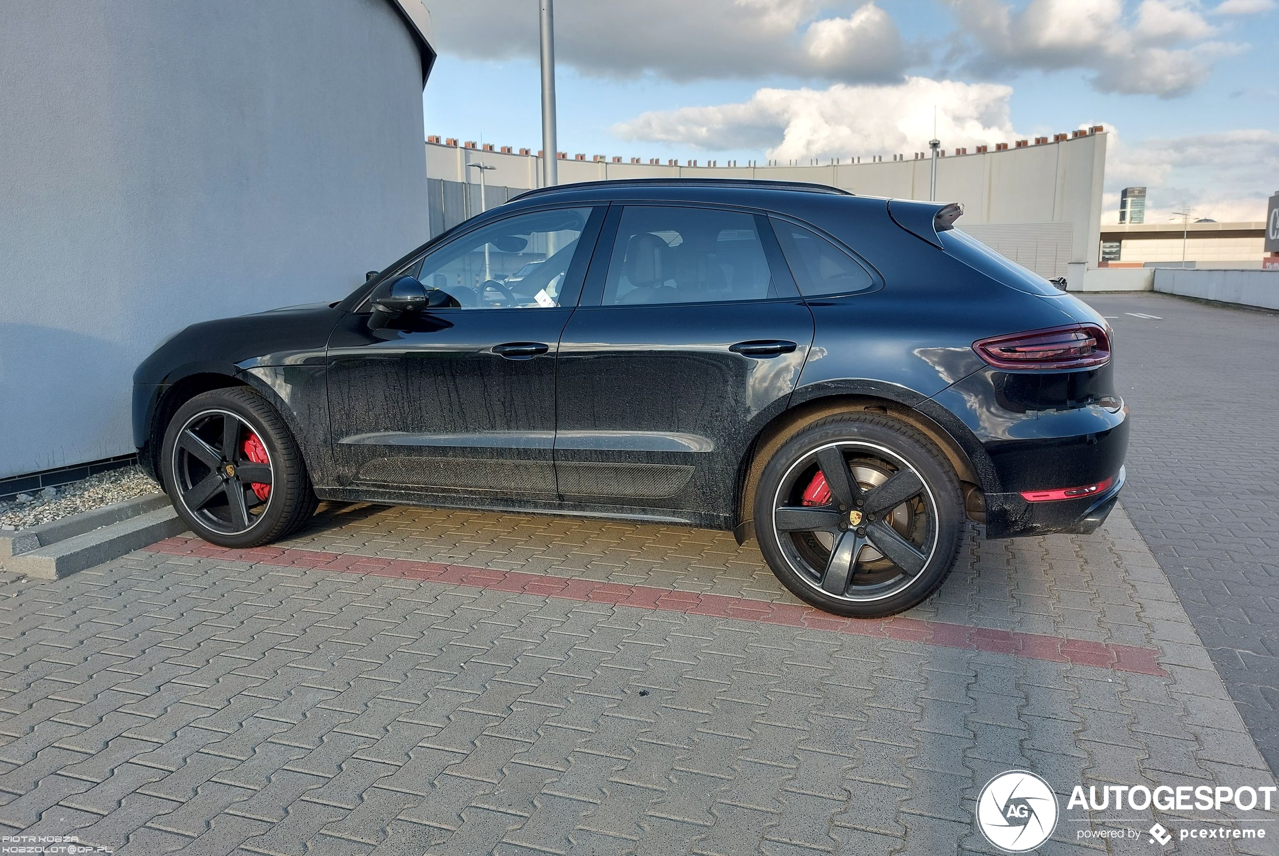 Porsche 95B Macan Turbo - 19 September 2022 - Autogespot