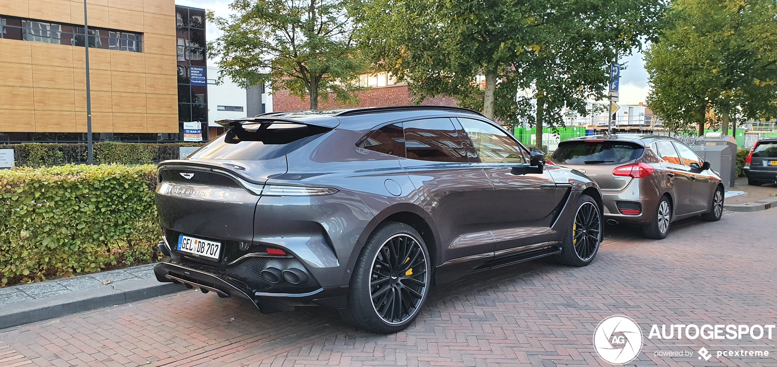 Aston Martin DBX707 - 08 October 2022 - Autogespot