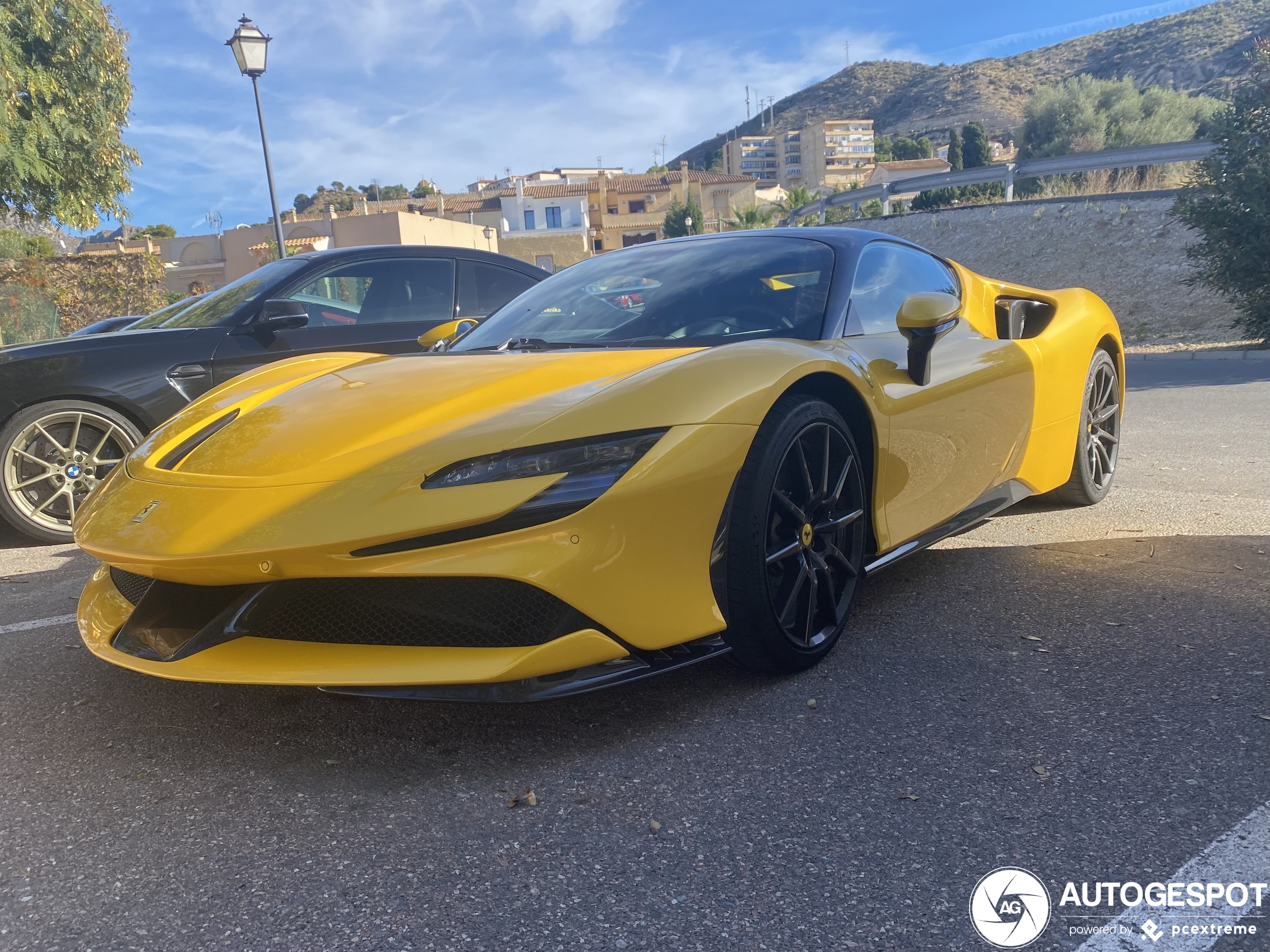 Ferrari SF90 Stradale - 05 December 2022 - Autogespot