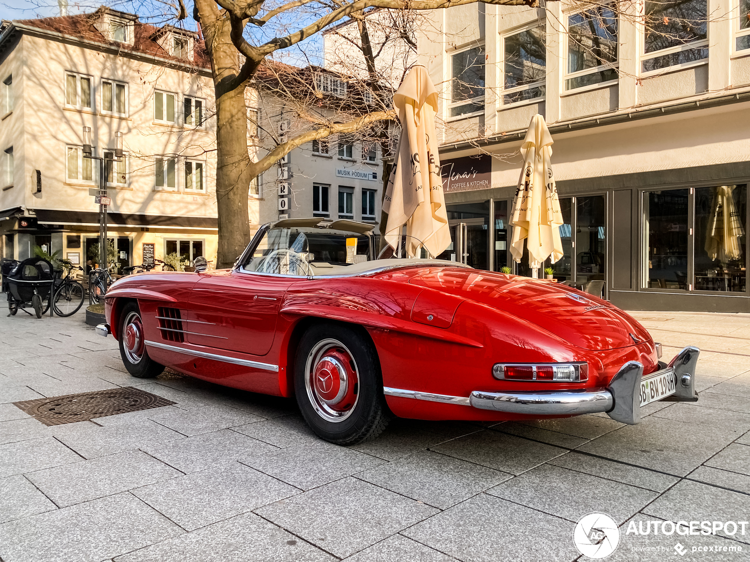 Mercedes-Benz 300SL Roadster - 19 February 2023 - Autogespot