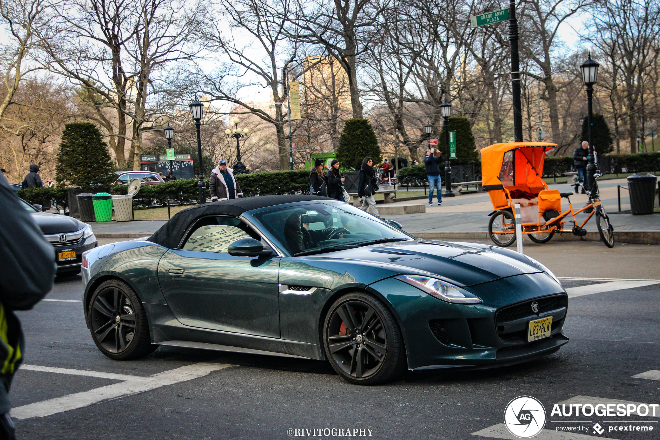Jaguar F Type V8 S Green
