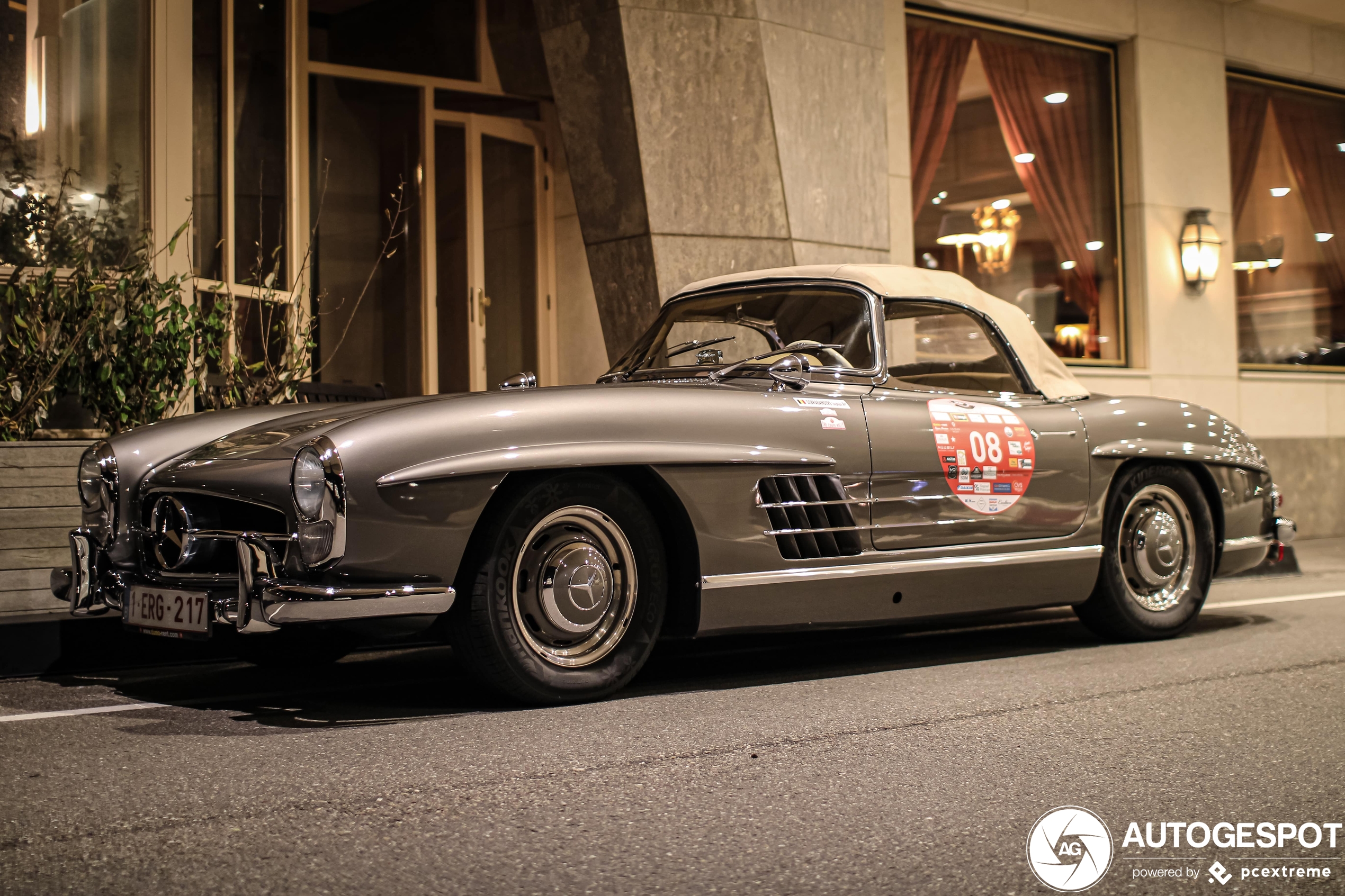 Mercedes-Benz 300SL Roadster - 21 April 2023 - Autogespot