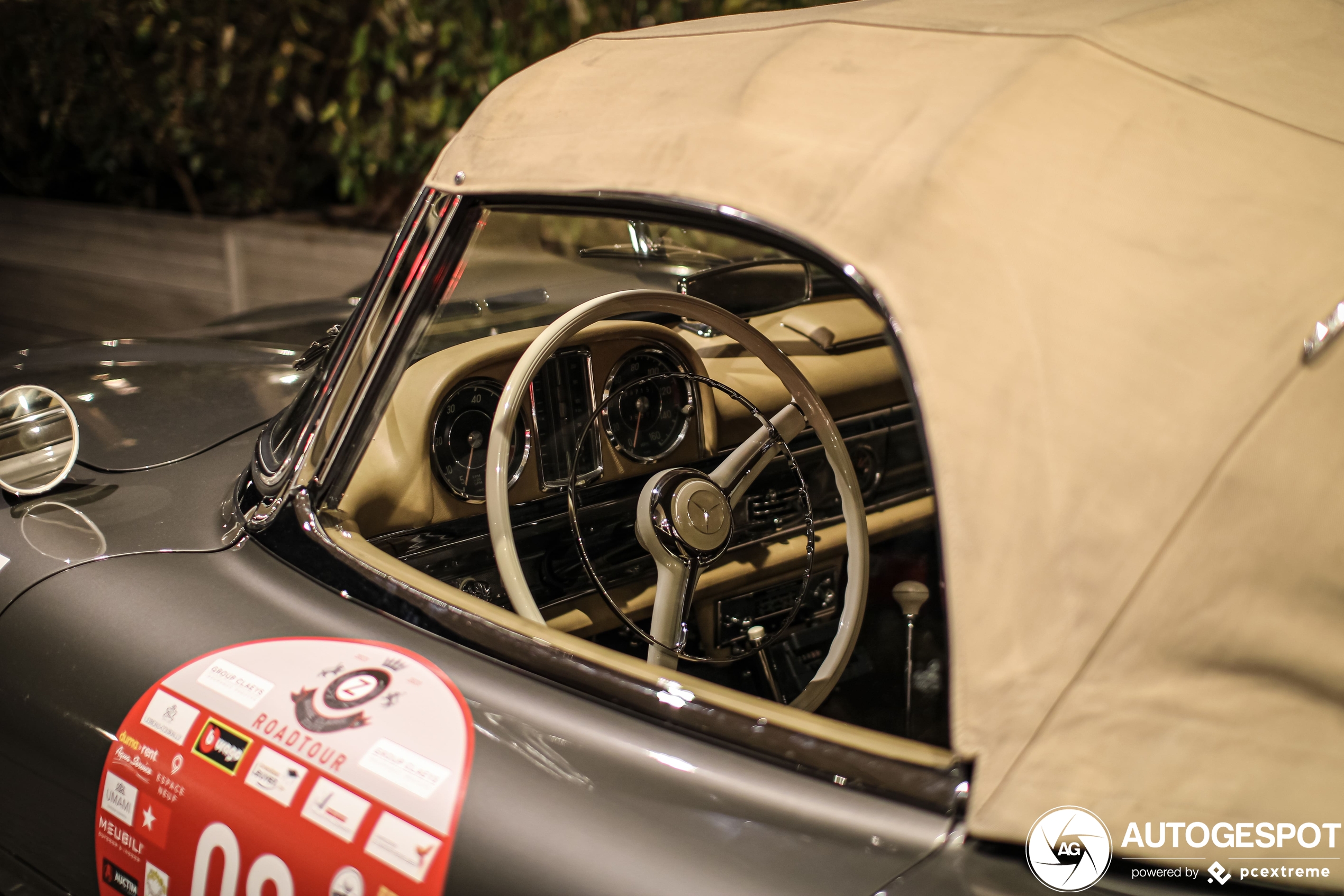 Mercedes-Benz 300SL Roadster - 21 April 2023 - Autogespot