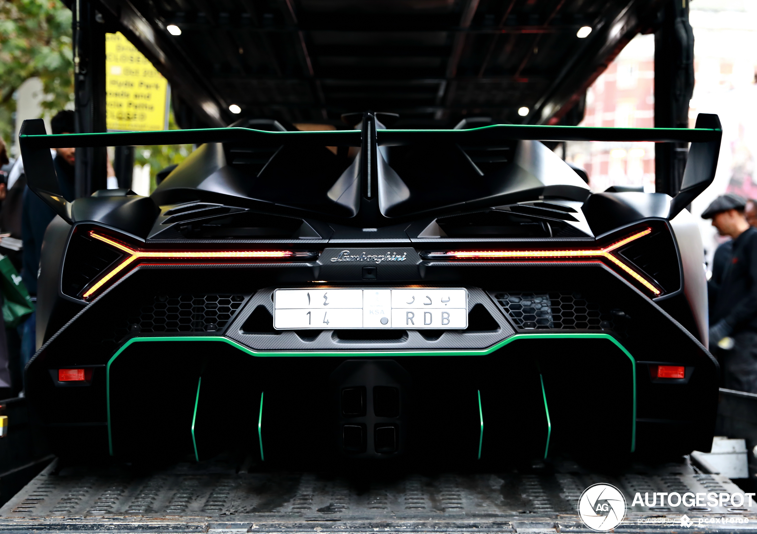 Taobh Istigh Lamborghini Veneno Roadster