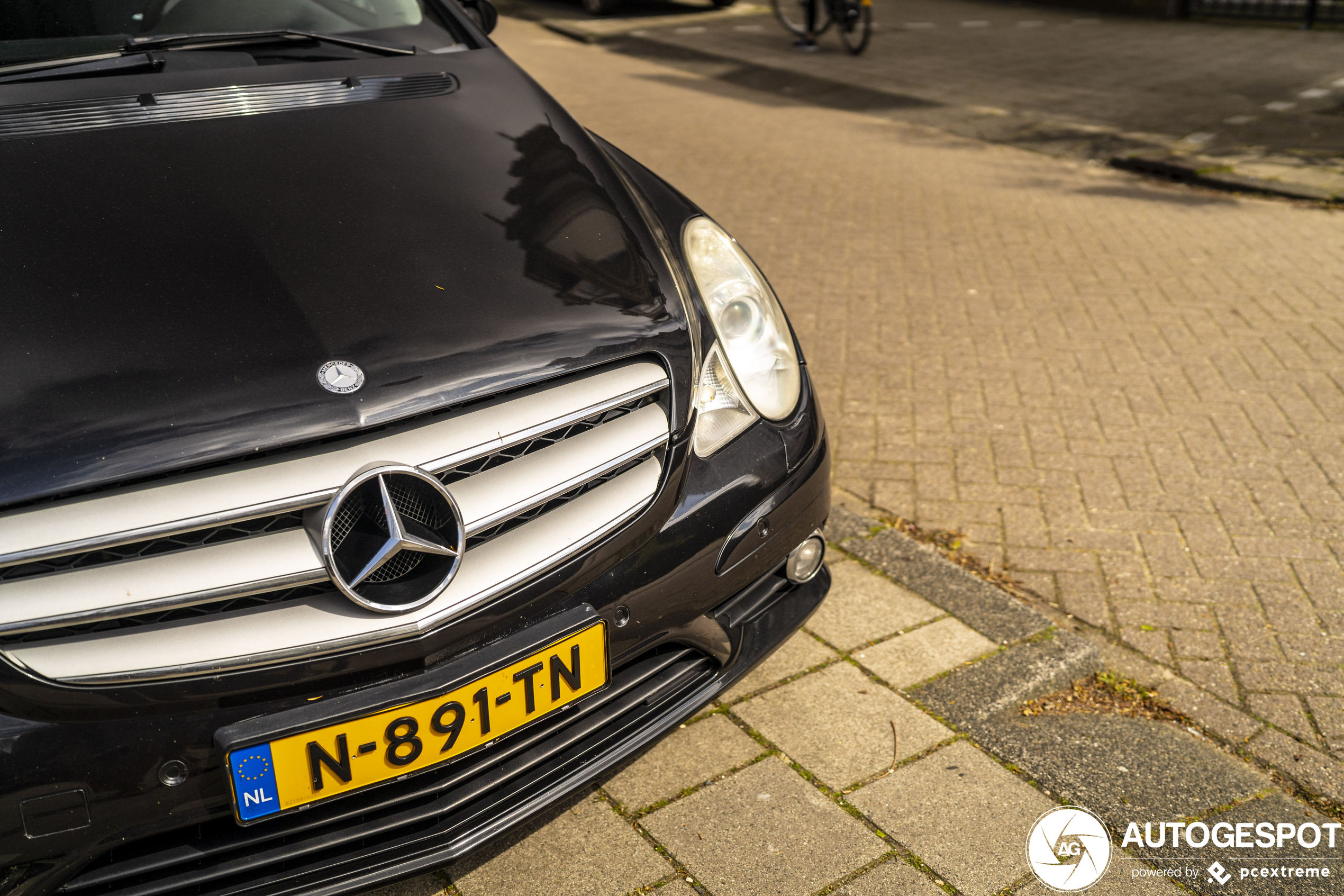 Mercedes-Benz R 63 AMG - 28 April 2023 - Autogespot