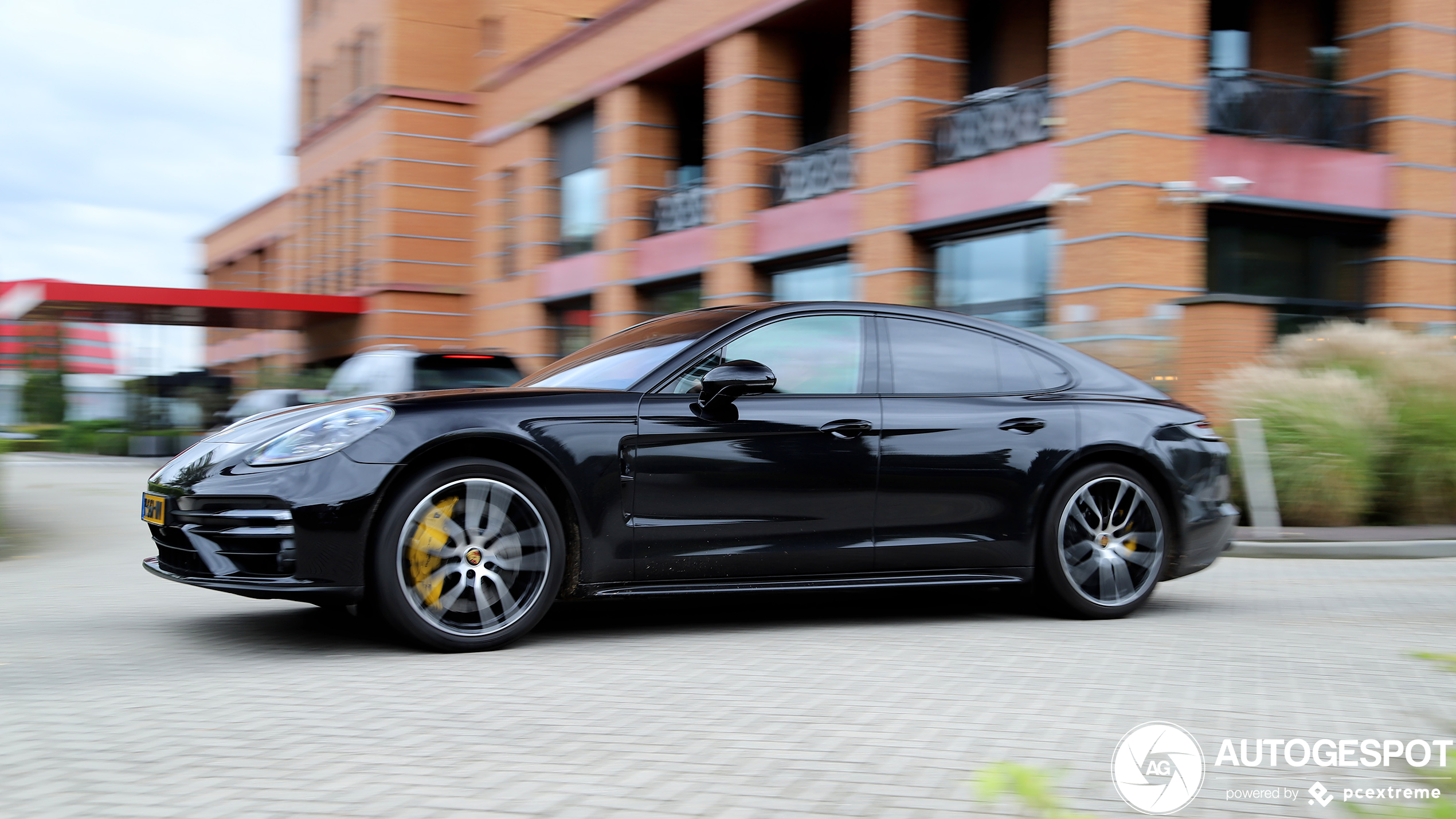 Porsche 971 Panamera Turbo S MkII - 14 May 2023 - Autogespot