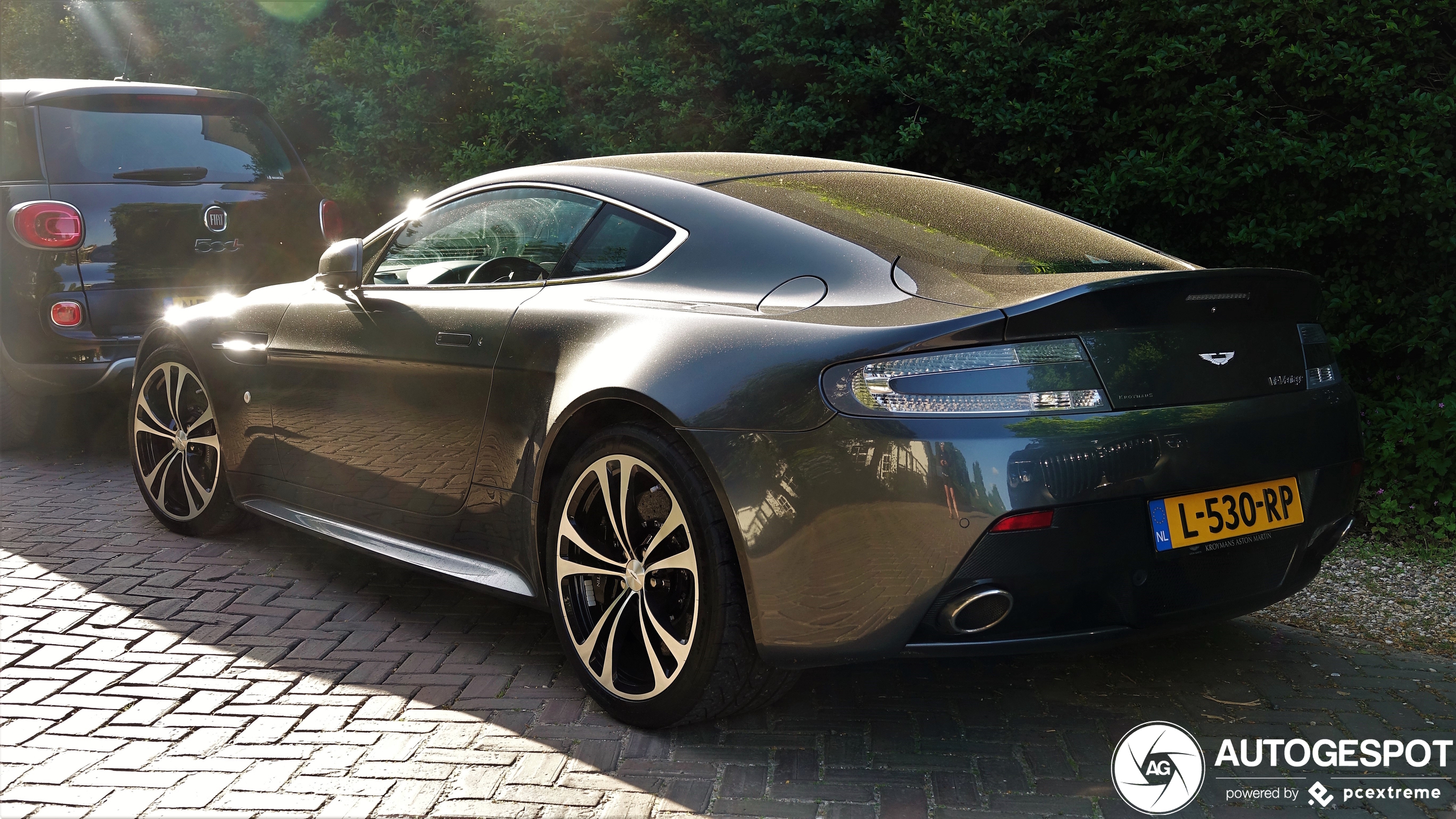 Aston Martin V12 Vantage - 17 May 2023 - Autogespot